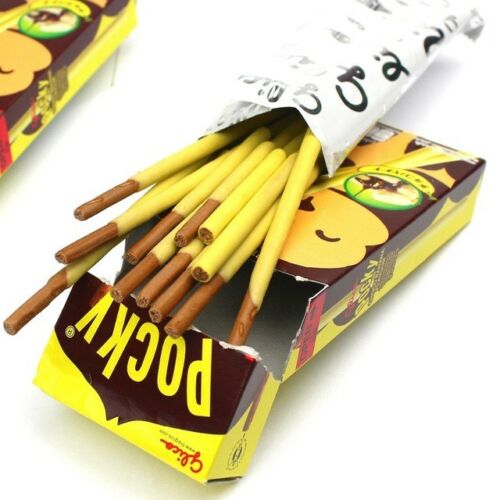 Sticksuri Pocky cu aroma de ciocolata si banane, 25 g - eMAG.ro
