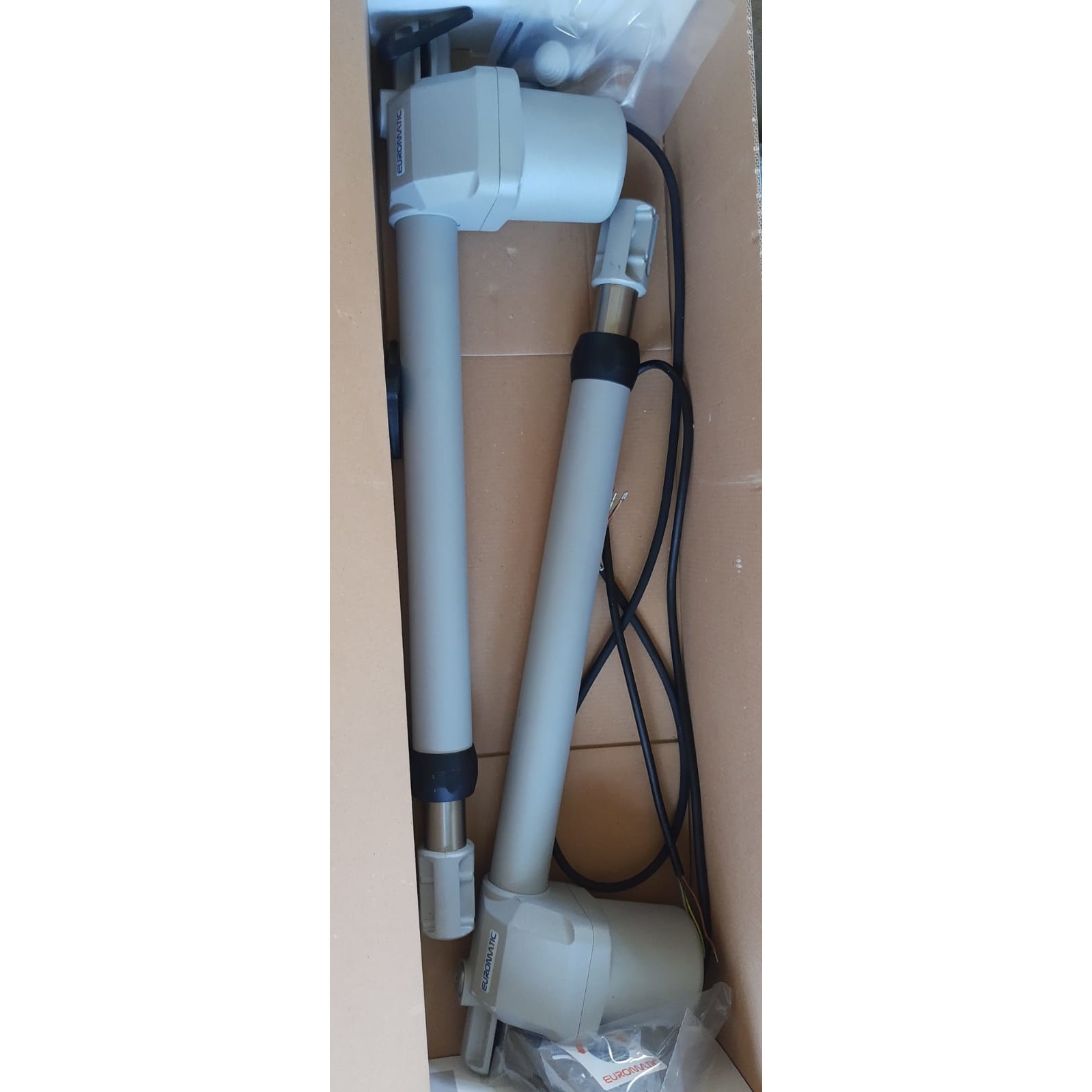 Kit automatizare Porti batante Euromatic Italia Techno 3 - eMAG.ro