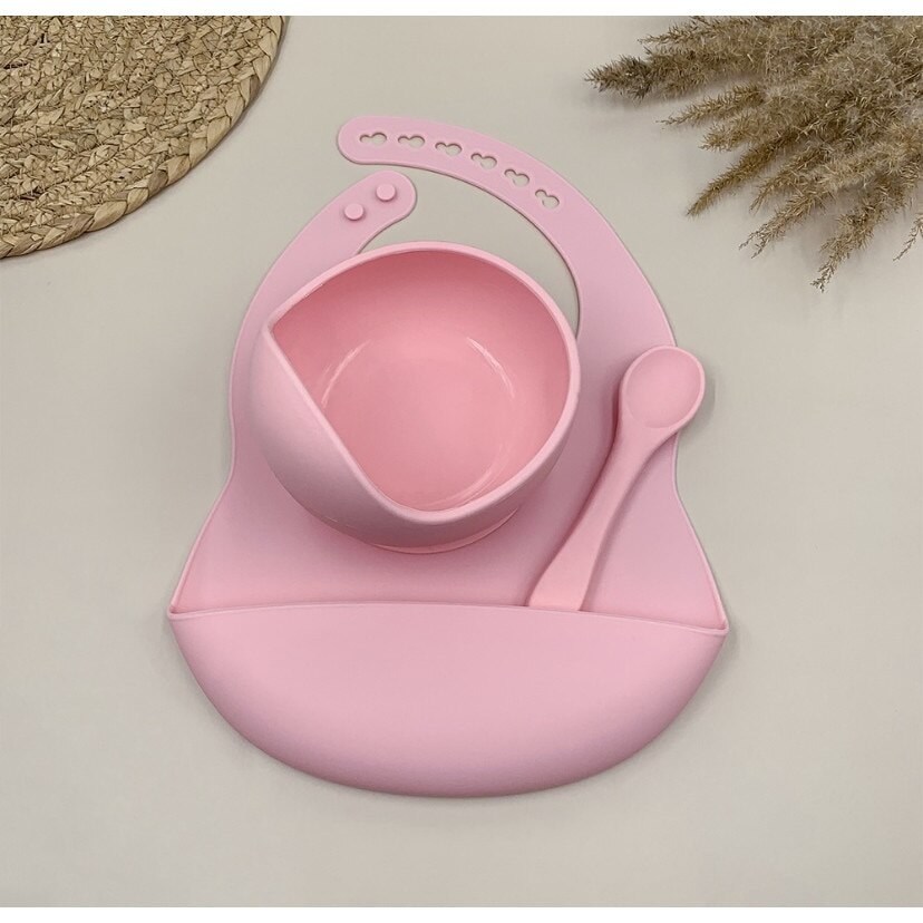 Set hranire bebelusi din silicon, baveta, bol cu ventuza, lingurita moale din silicon, roz - eMAG.ro