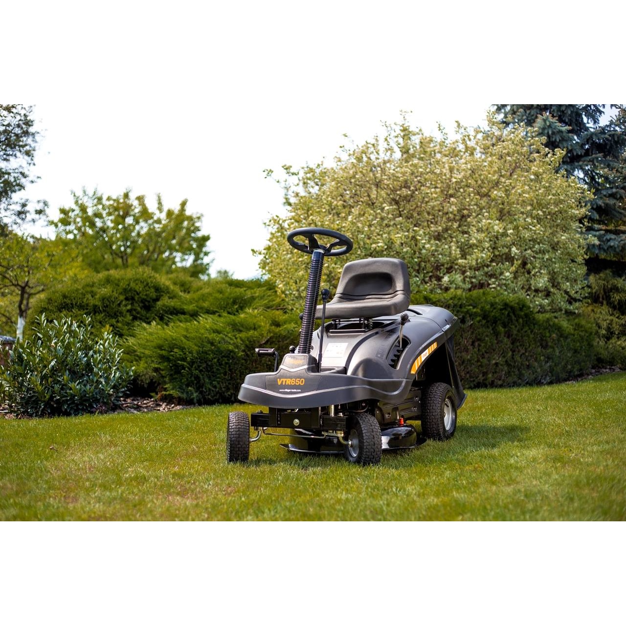 Tractoras de tuns iarba VTR 650, Villager, VL051438 - eMAG.ro