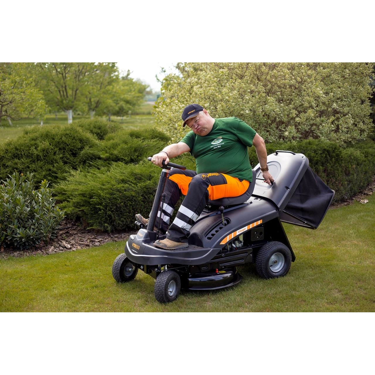 Tractoras de tuns iarba VTR 650, Villager, VL051438 - eMAG.ro