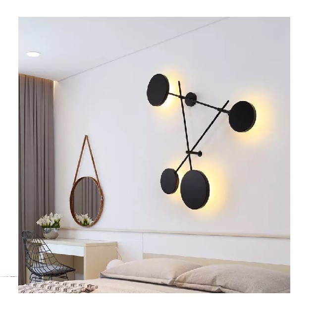 Aplica moderna, de culoare negru, cu 4 becuri, model Maxi - eMAG.ro