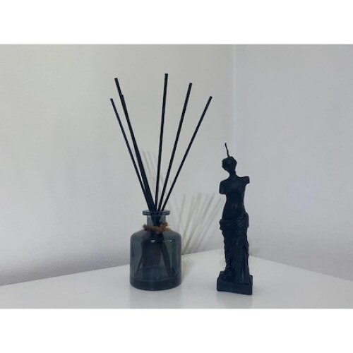 Lumanare stil statueta Venus negru, handmade 16cm - eMAG.ro