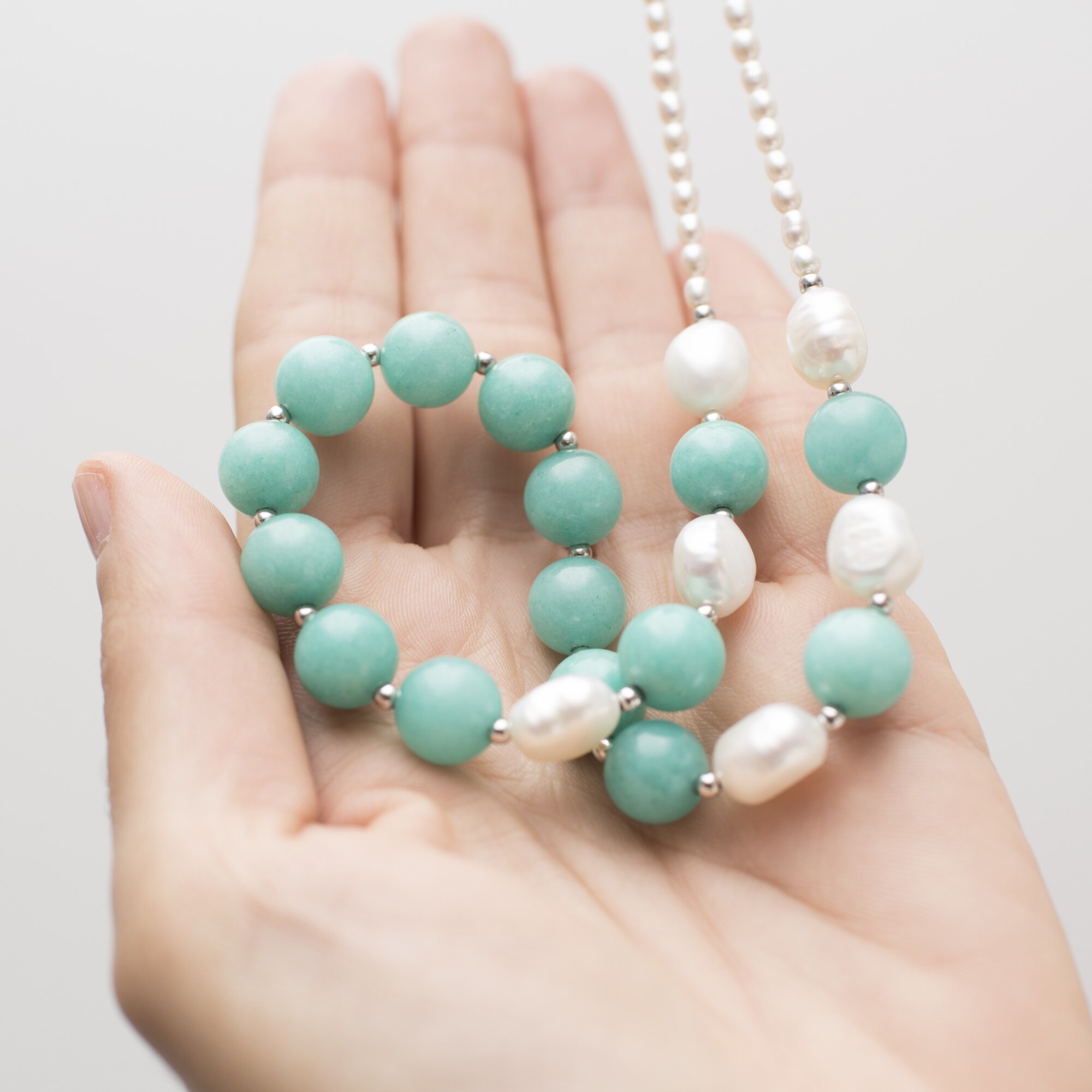 Colier jad colorat verde rotund 10 mm, perle apa dulce, argint - eMAG.ro