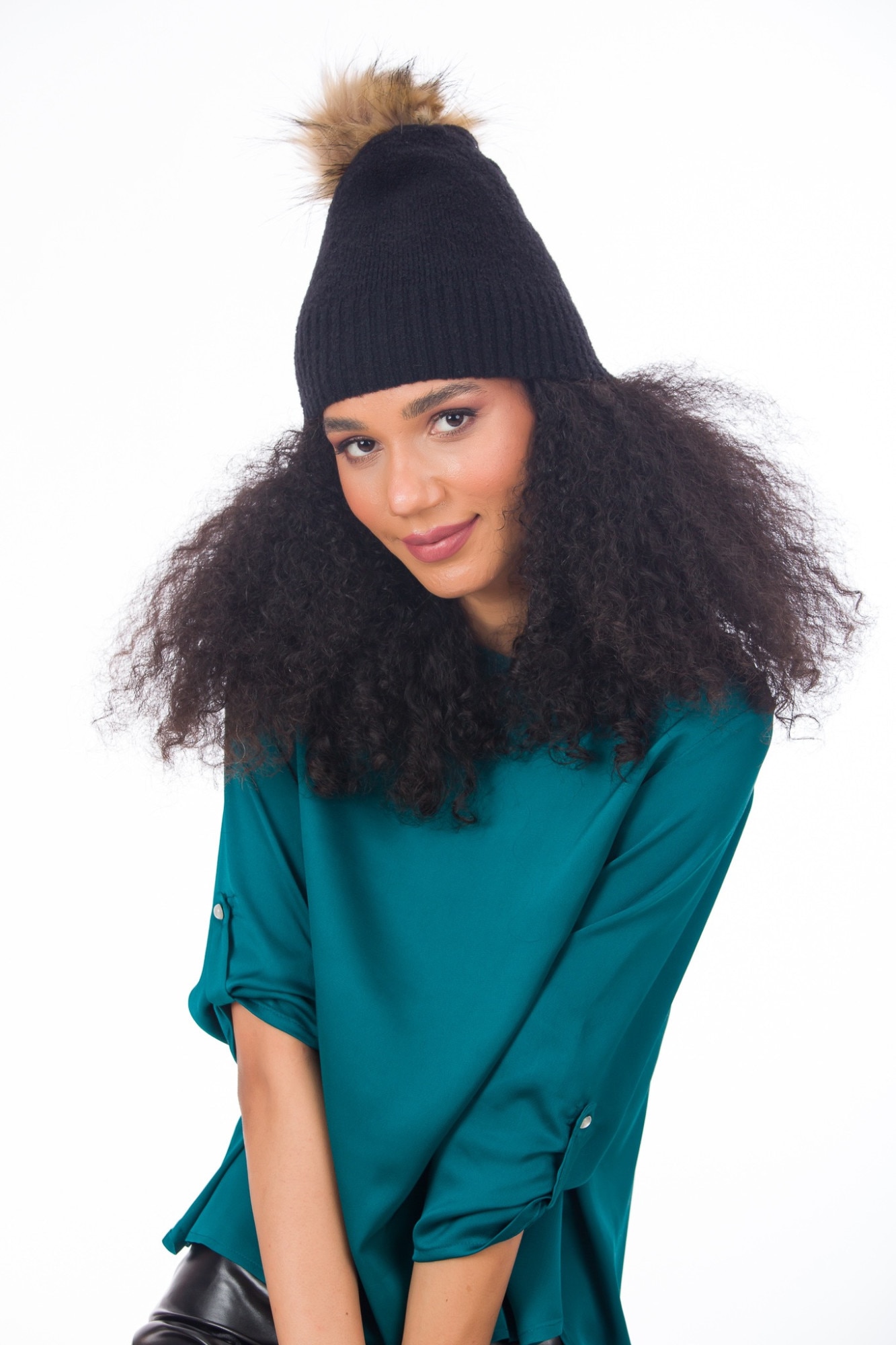 Caciula Be You, neagra, cu mot - eMAG.ro