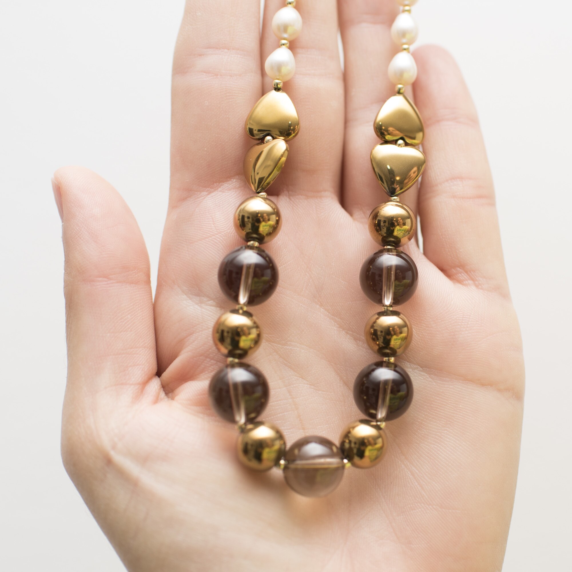 Colier cuart fumuriu 12 mm, hematit auriu colorat sfera si inima ...