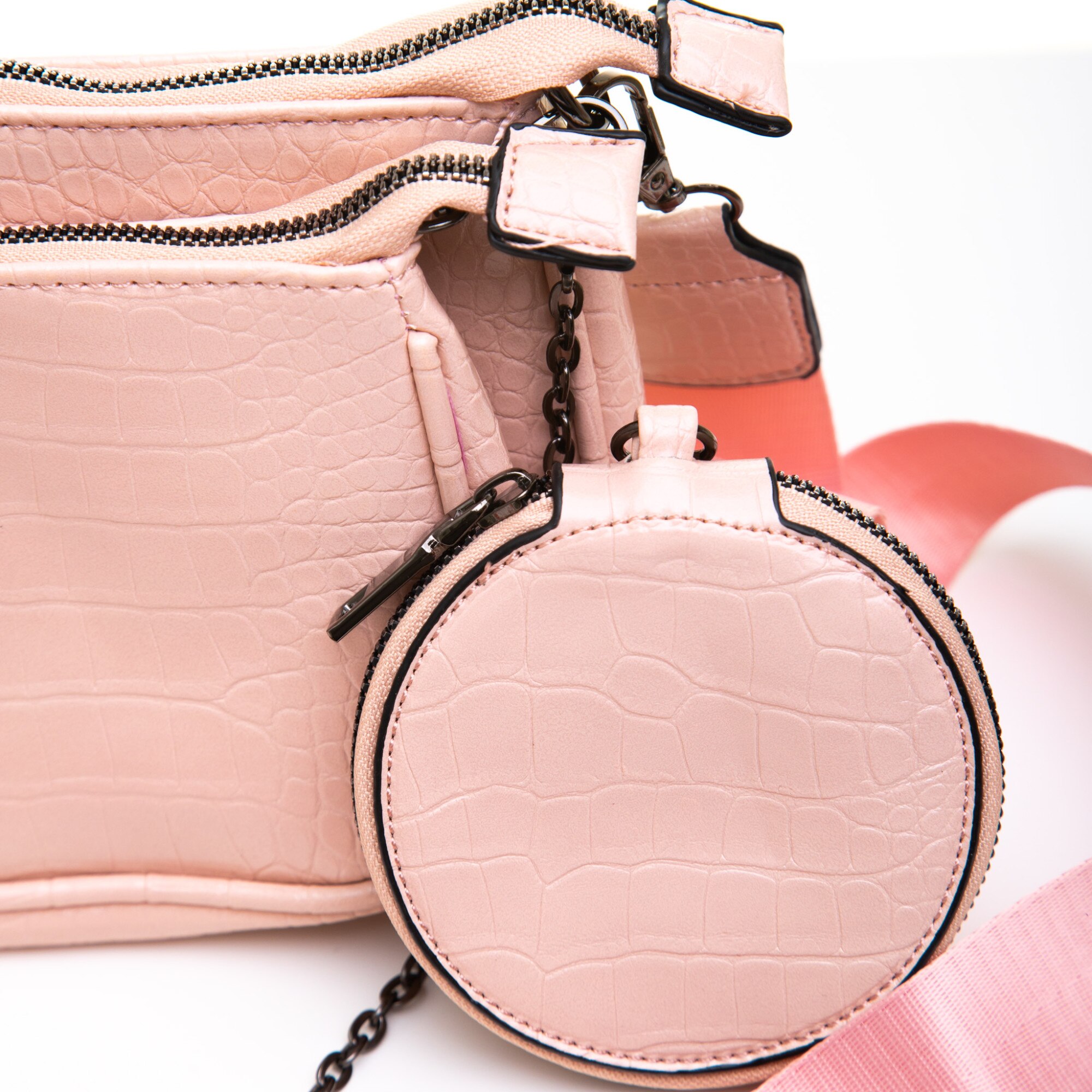 Geanta roz pudra 3 in 1 - eMAG.ro