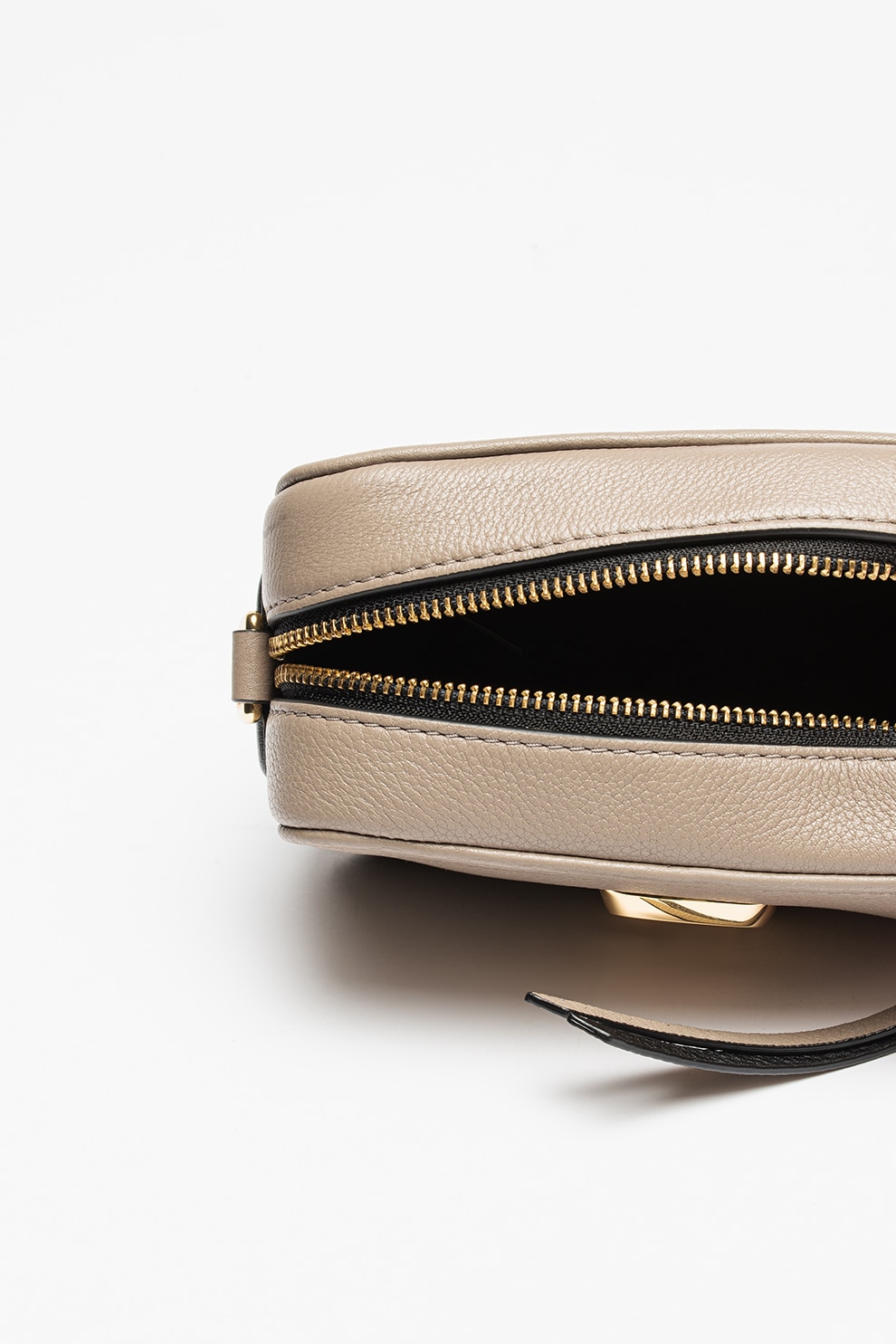 Marc Jacobs, Geanta crossbody din piele The Softshot, gri - eMAG.ro
