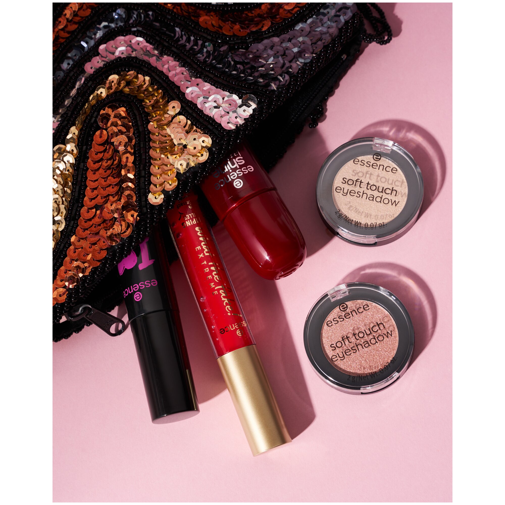 Mascara Essence I LOVE EXTREME volume mascara 01, 12 ml - eMAG.ro