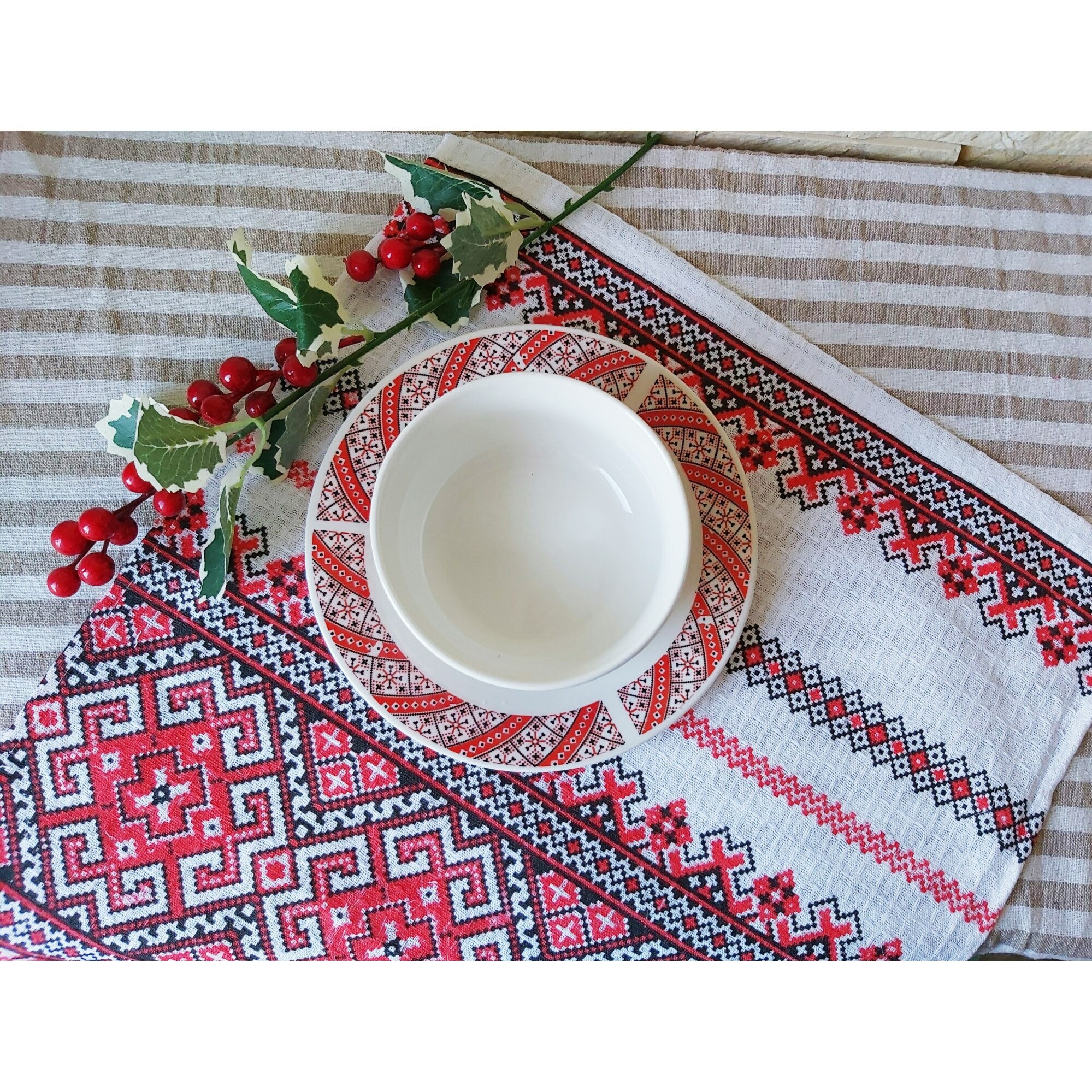 Set traditional, farfurii, boluri si servete/prosoape ,18 piese - eMAG.ro