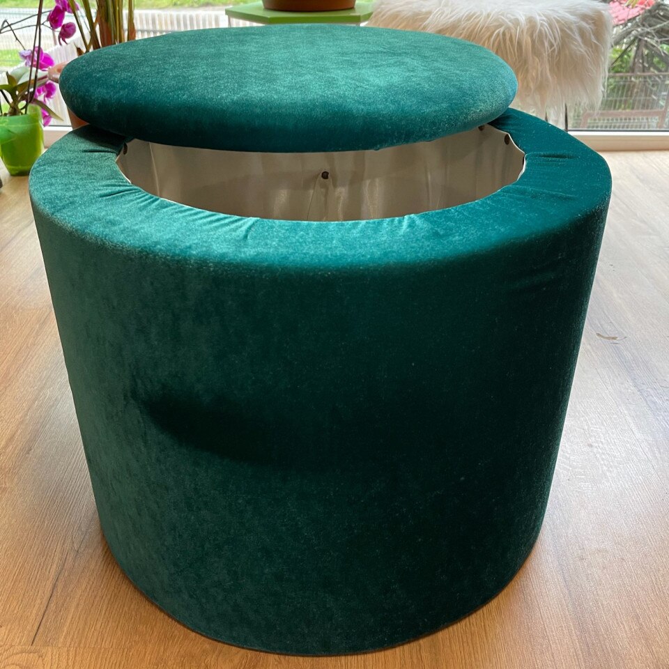 Taburet Bella, lemn masiv, burete, catifea, verde smarald, 40 x 54 cm ...