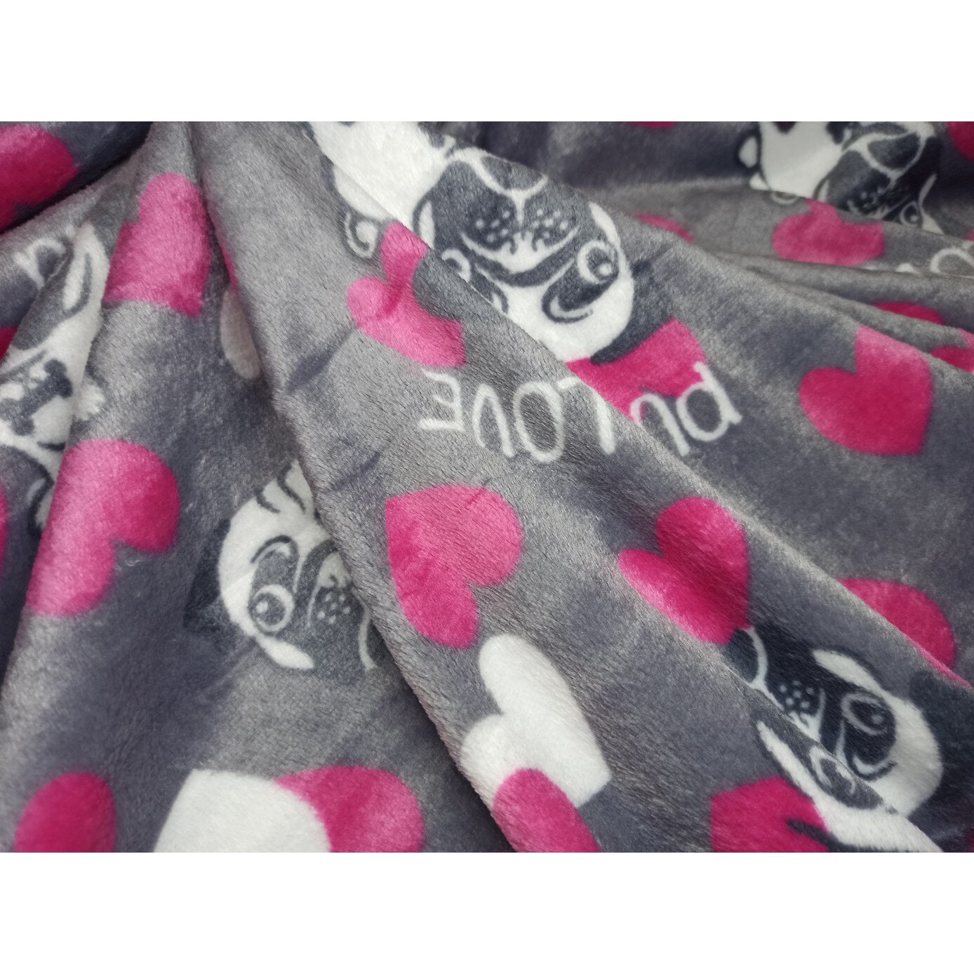 Monivel Mopsz mintás szürke fehér-pink szivecskés 200 x 230cm puha takaró wellsoft ágytakaró ...