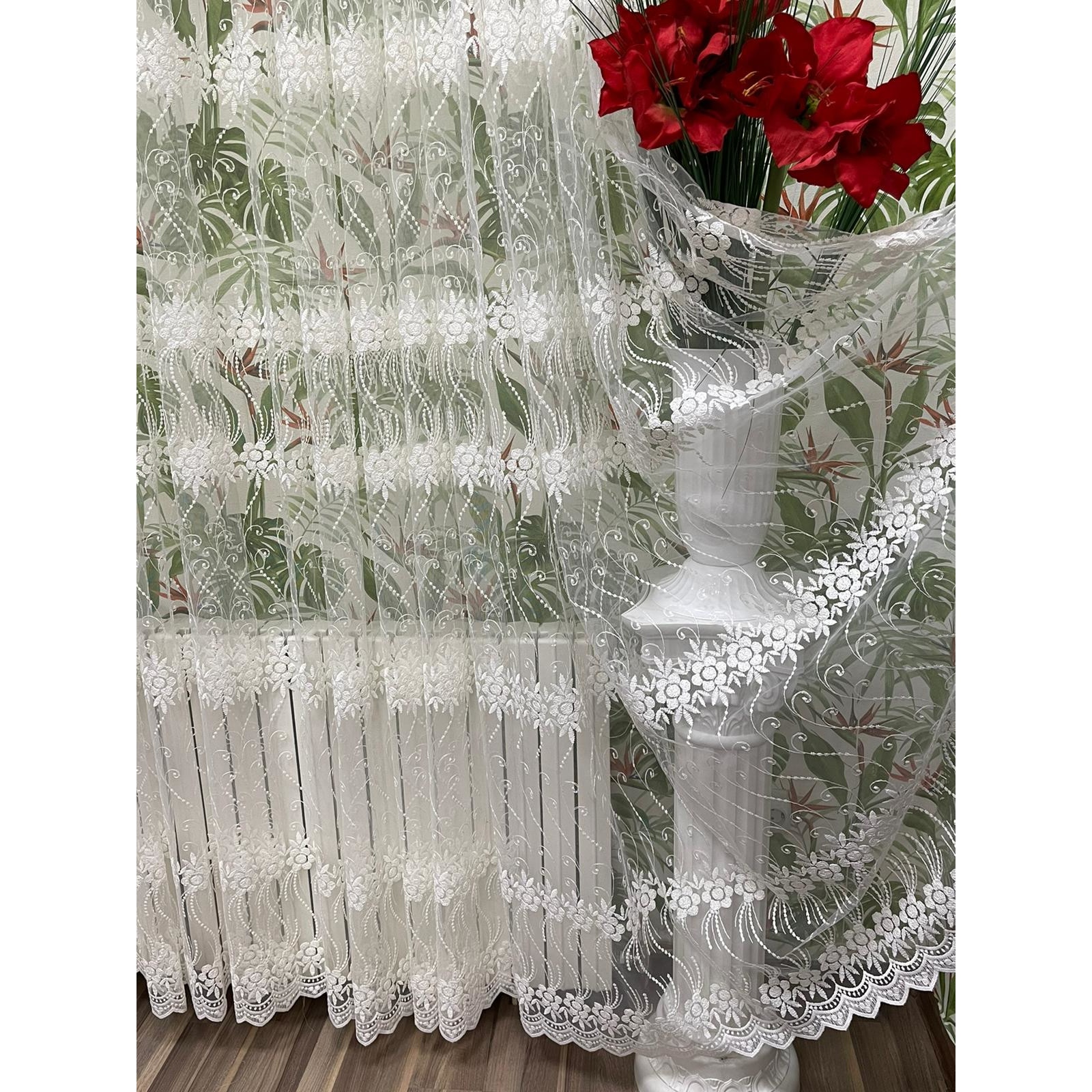 Perdea alba brodata cu alb din colectia "Redonda" 250x245cm cu rejansa ...