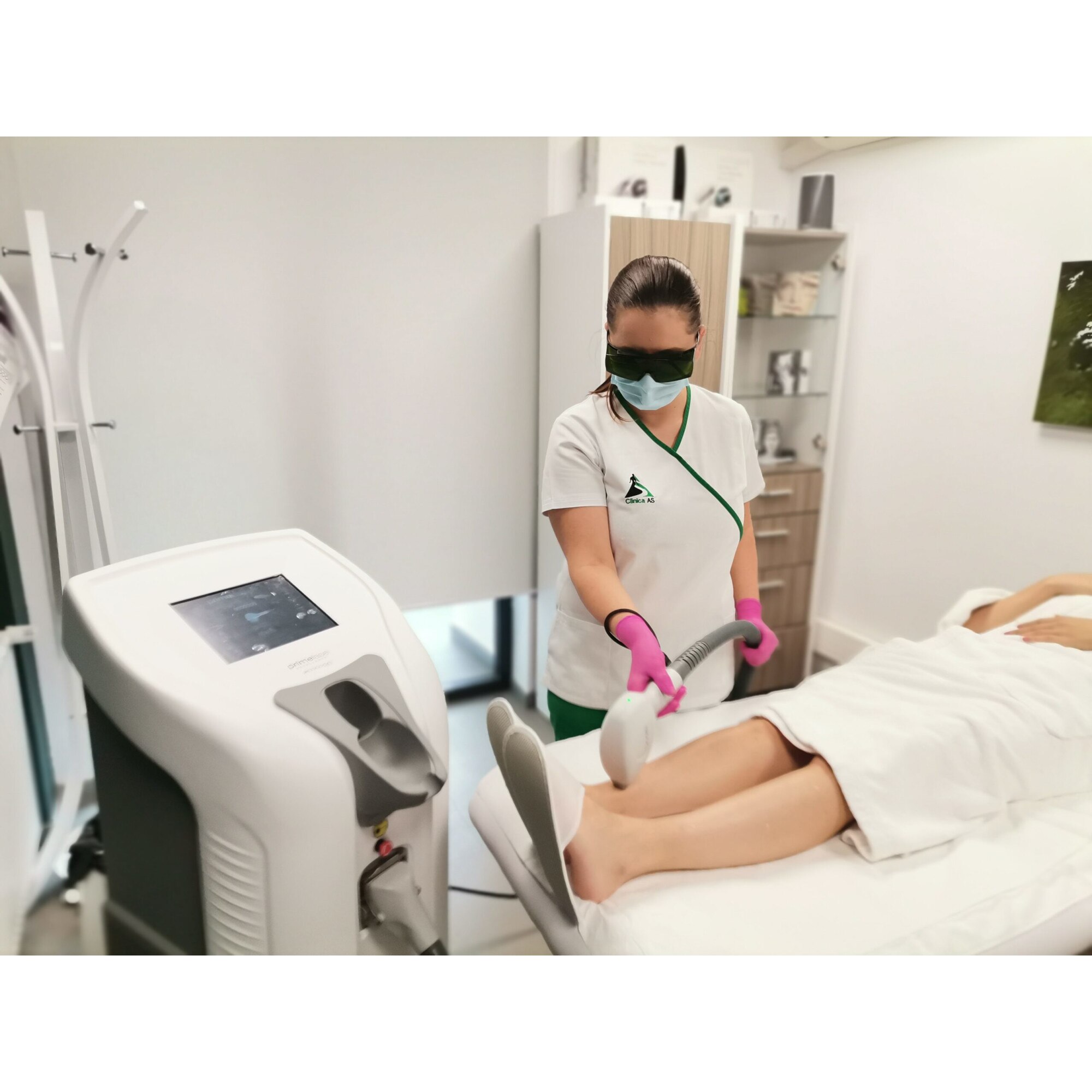 Voucher epilare definitiva laser "Primelase" picioare integral ...