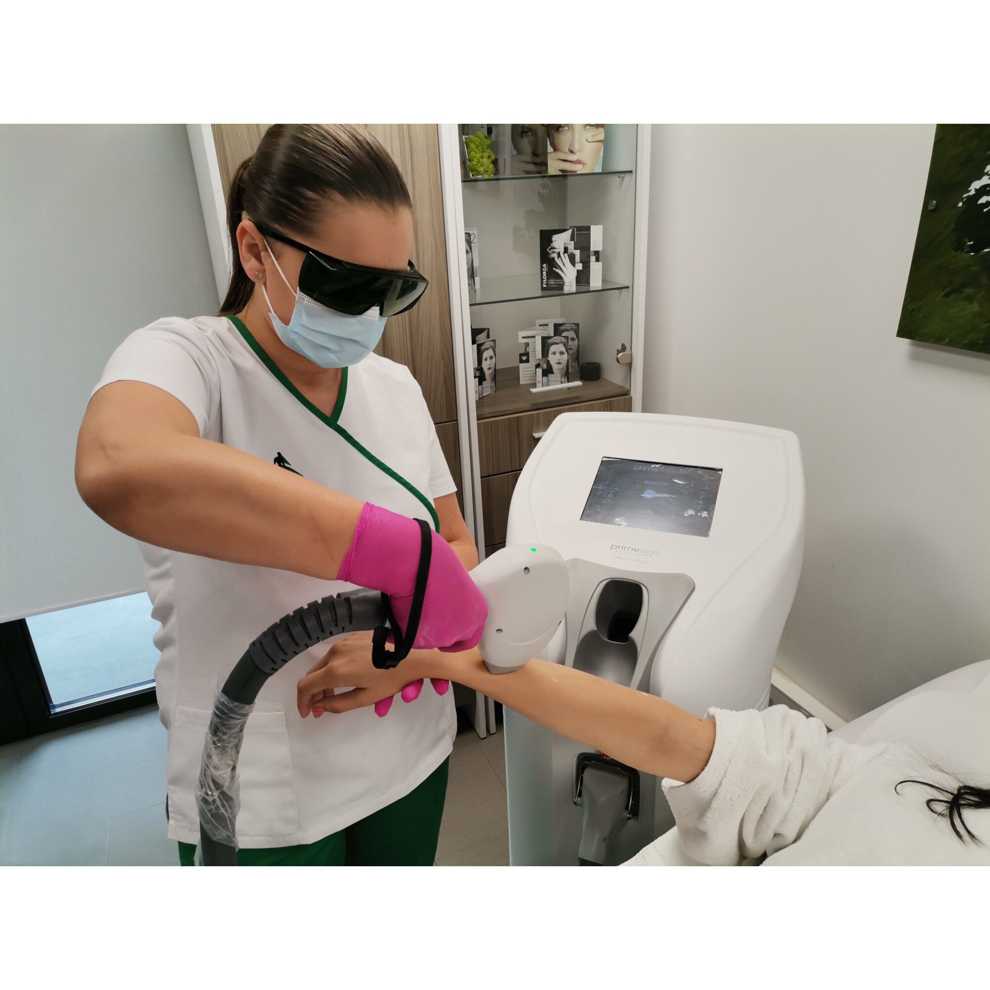 Voucher epilare definitiva laser "Primelase" picioare integral ...