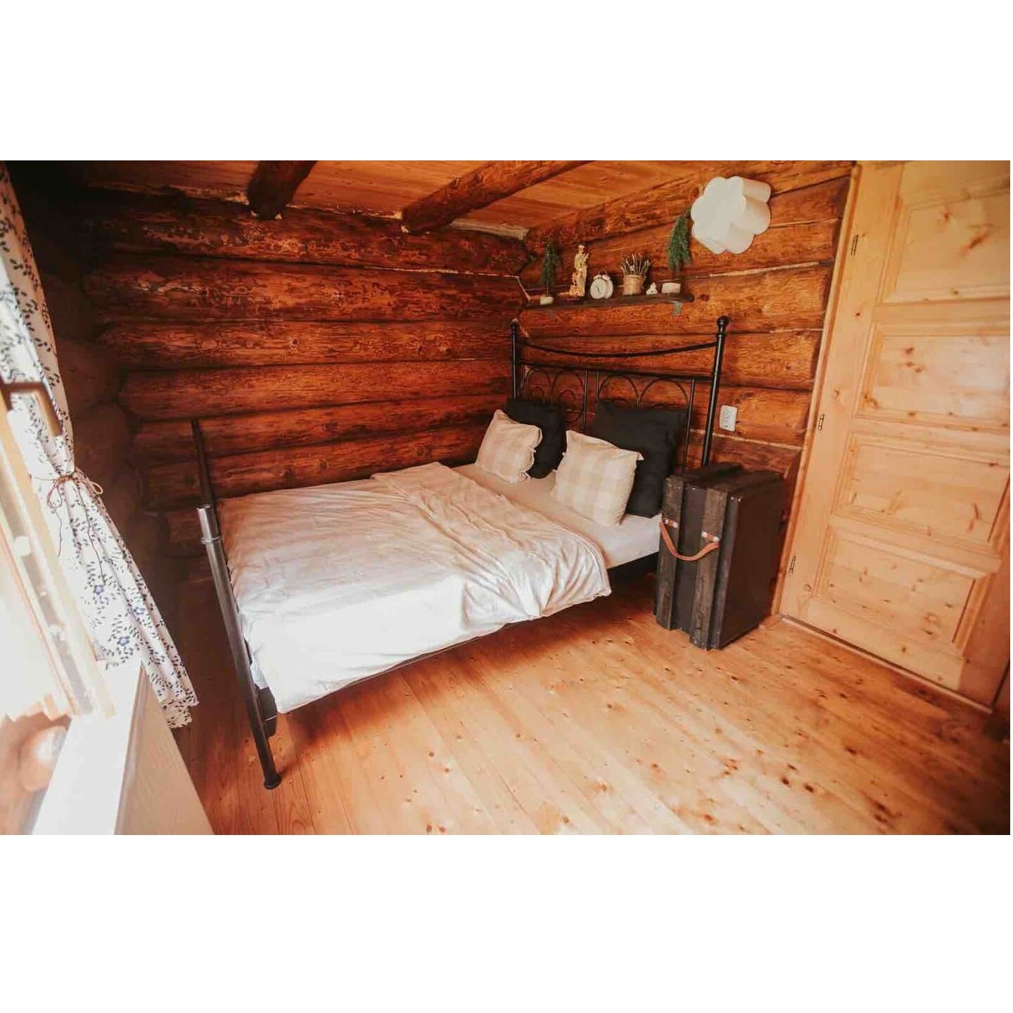 Cazare 2 nopti in cabana Transylvania log cabin, 2 persoane, Pesteana, Hunedoara, 22.05.2024 ...