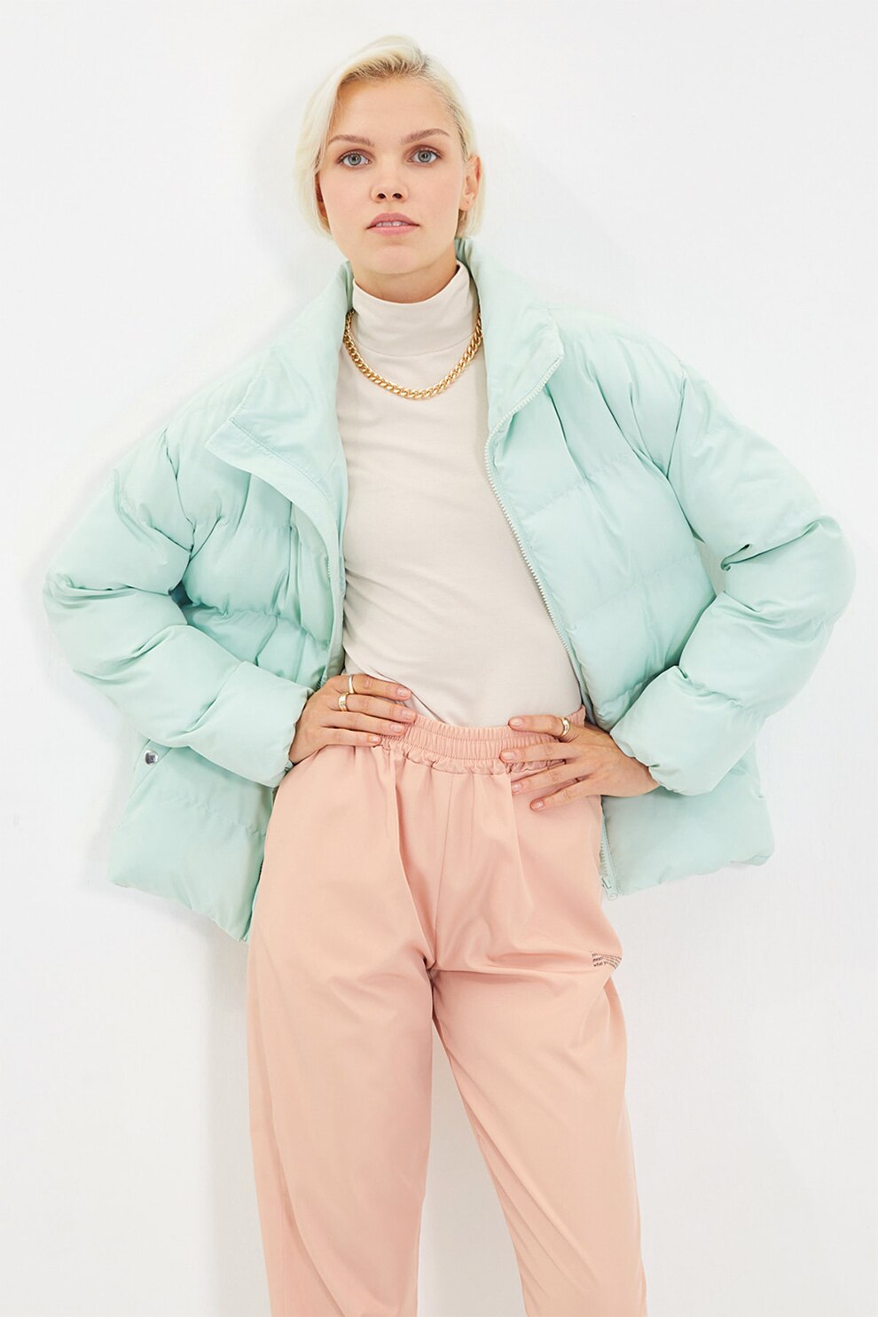 Trendyol, Geaca supradimensionata cu vatelina si guler inalt, Verde ...