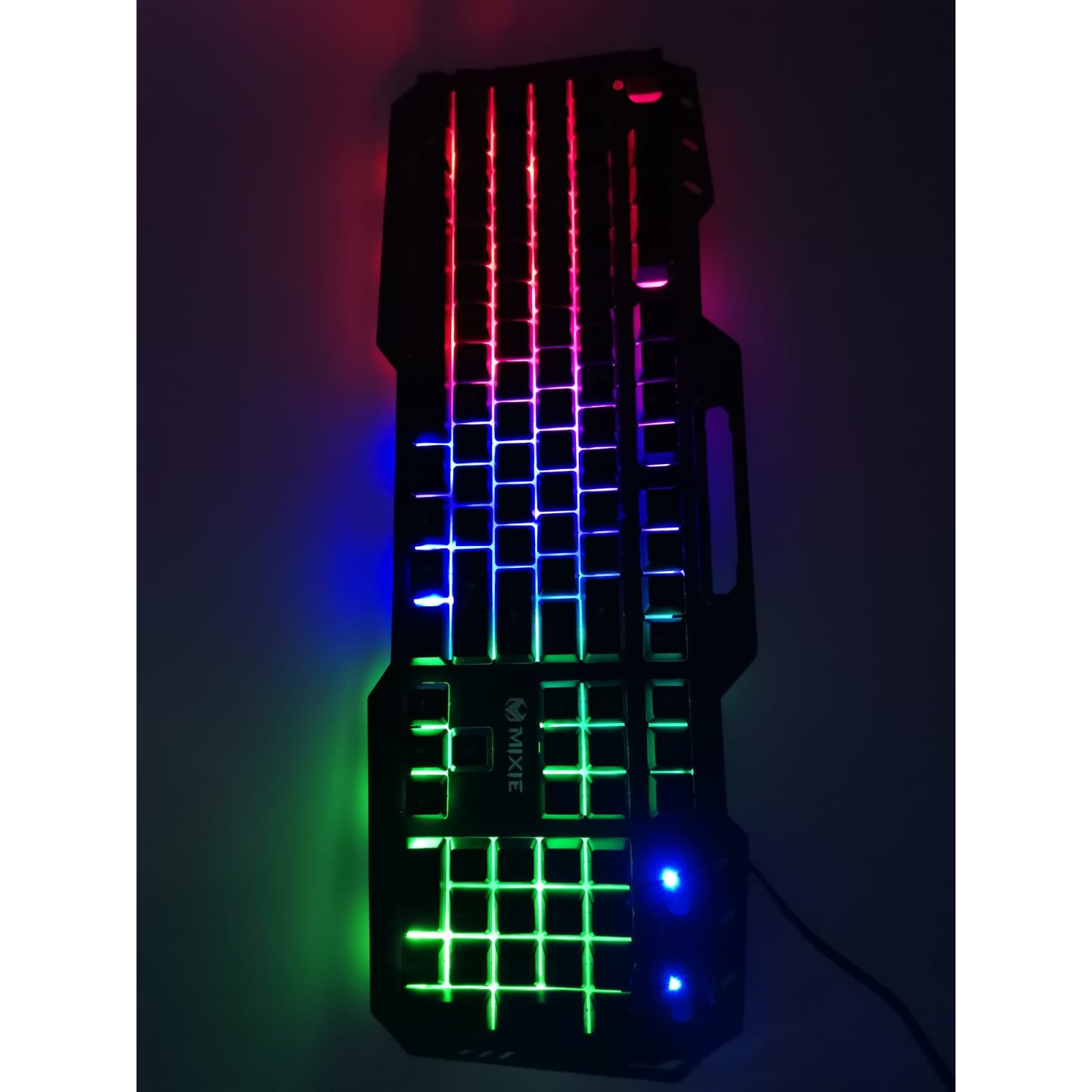Tastatura gaming metalica iluminata, LED multicolor semi mecanica X800 ...
