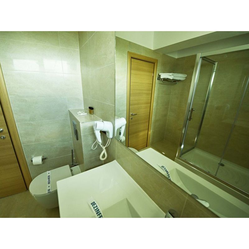 Camera dubla Hotel Alcor, 4 stele, 4 nopti, 11.05.2023 - 15.05.2023, 2 ...