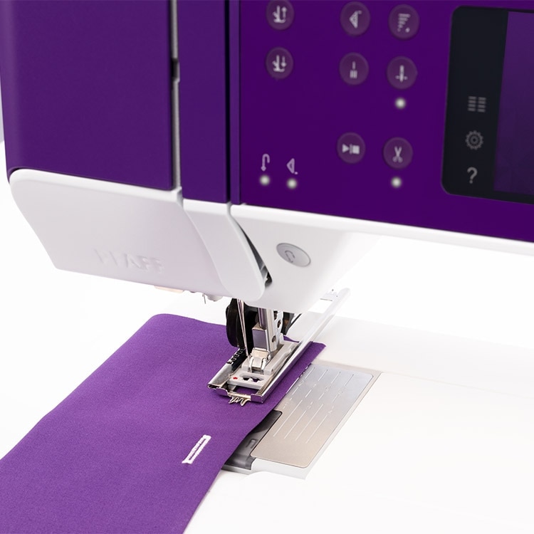 Masina de cusut Pfaff Expression 710 - eMAG.ro