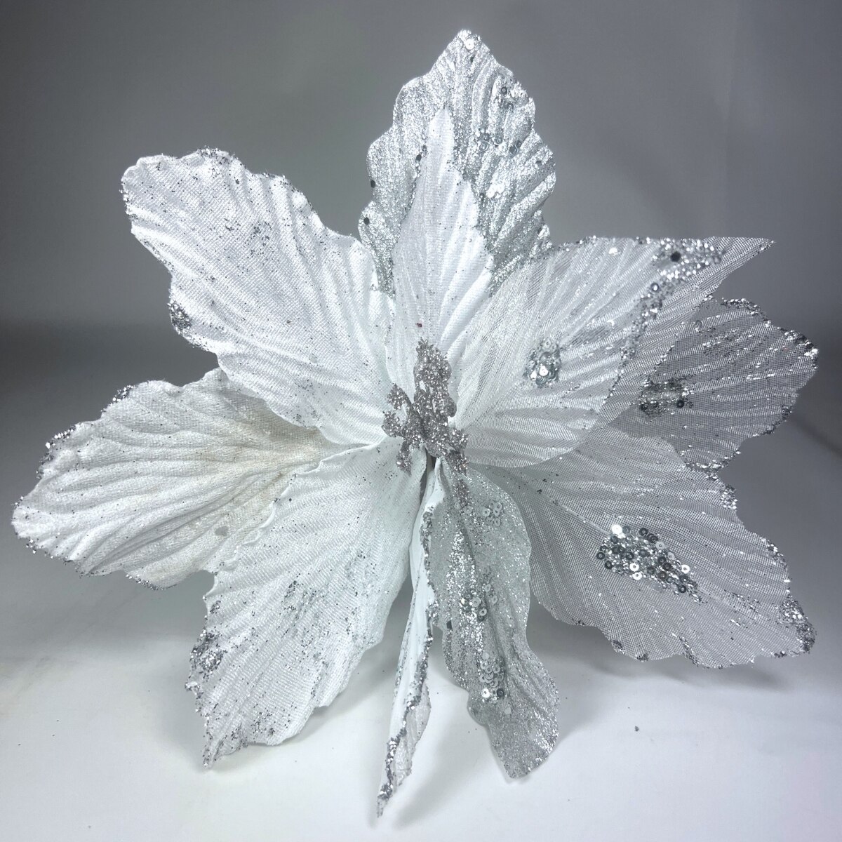 Decoratiune brad Floare alba 25 cm - eMAG.ro