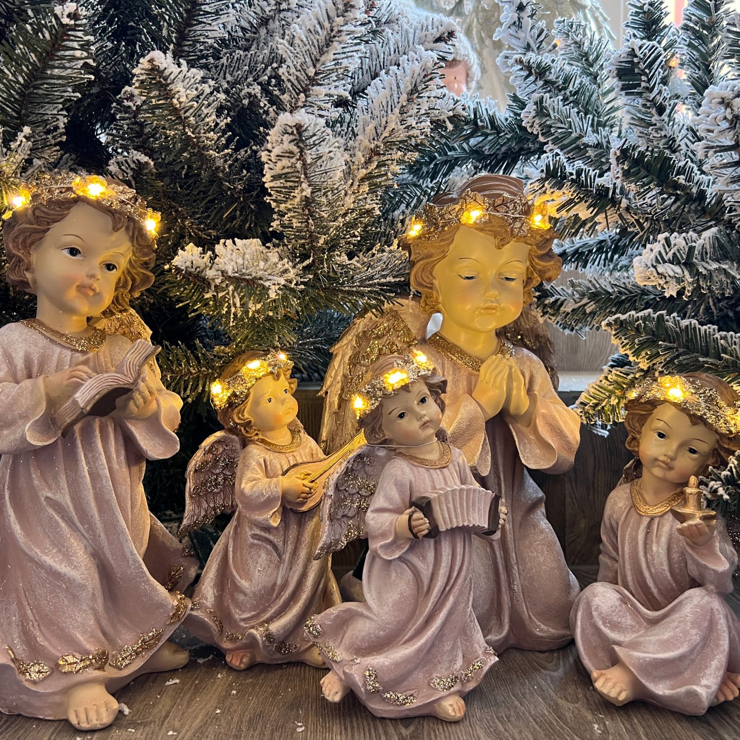 Decoratiune inger cu LED 31 cm - eMAG.ro