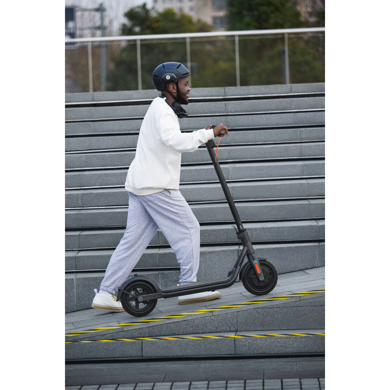 Segway-Ninebot Kickscooter F40E elektromos roller - eMAG.hu