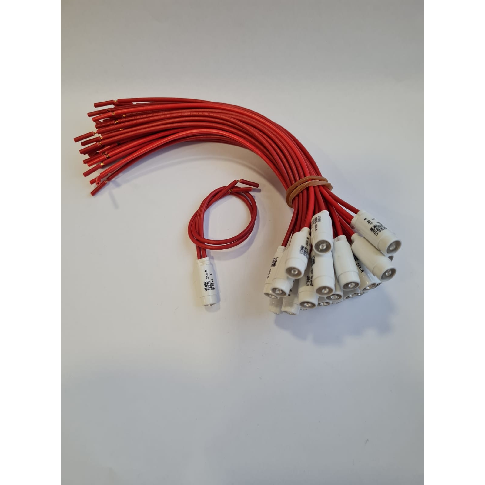Led, Vimar, Rosu, 110-250V, 0.35W, Plana, 00936.250.R - eMAG.ro