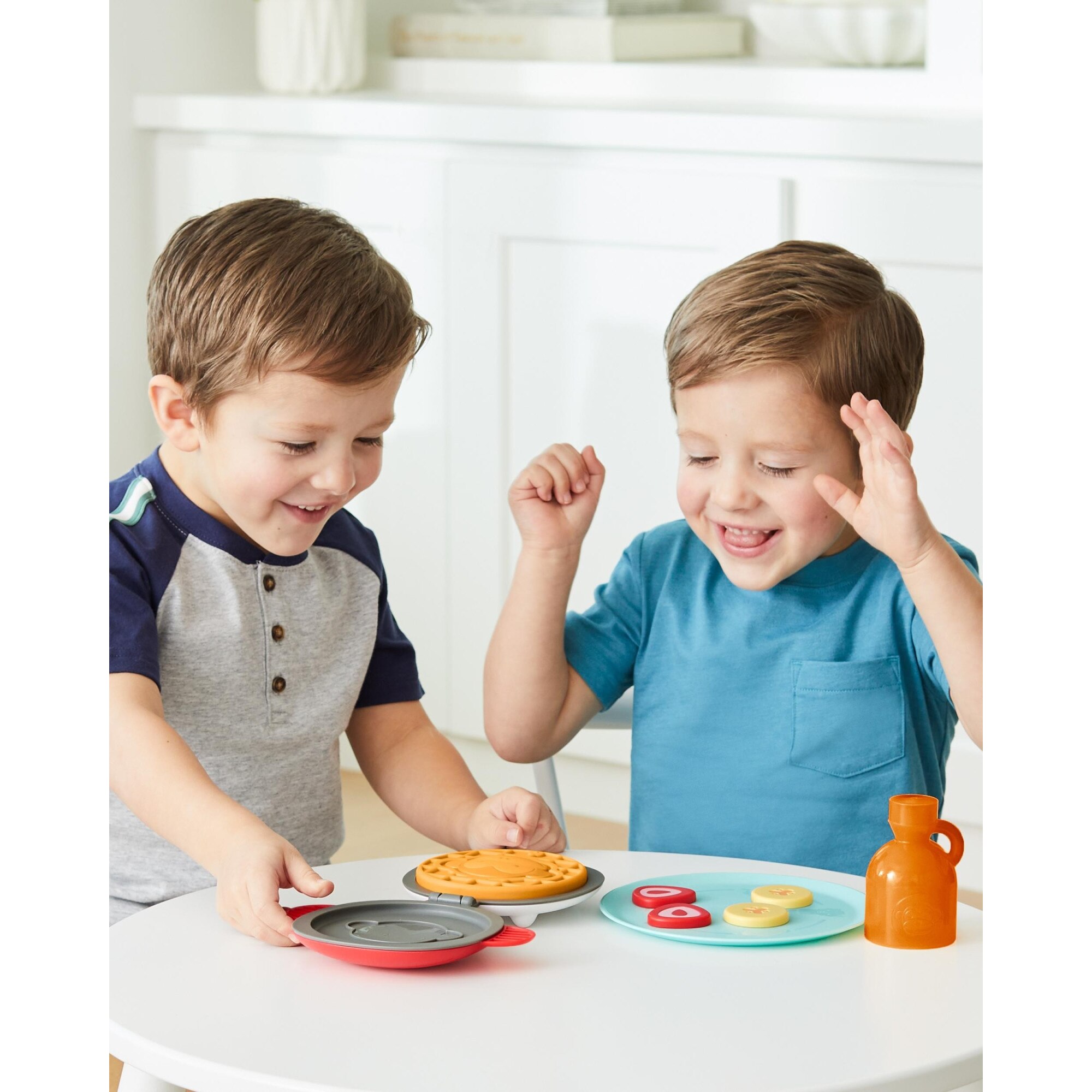 Set pentru bucatarie vafe Waffle y Fun, Skip Hop - eMAG.ro