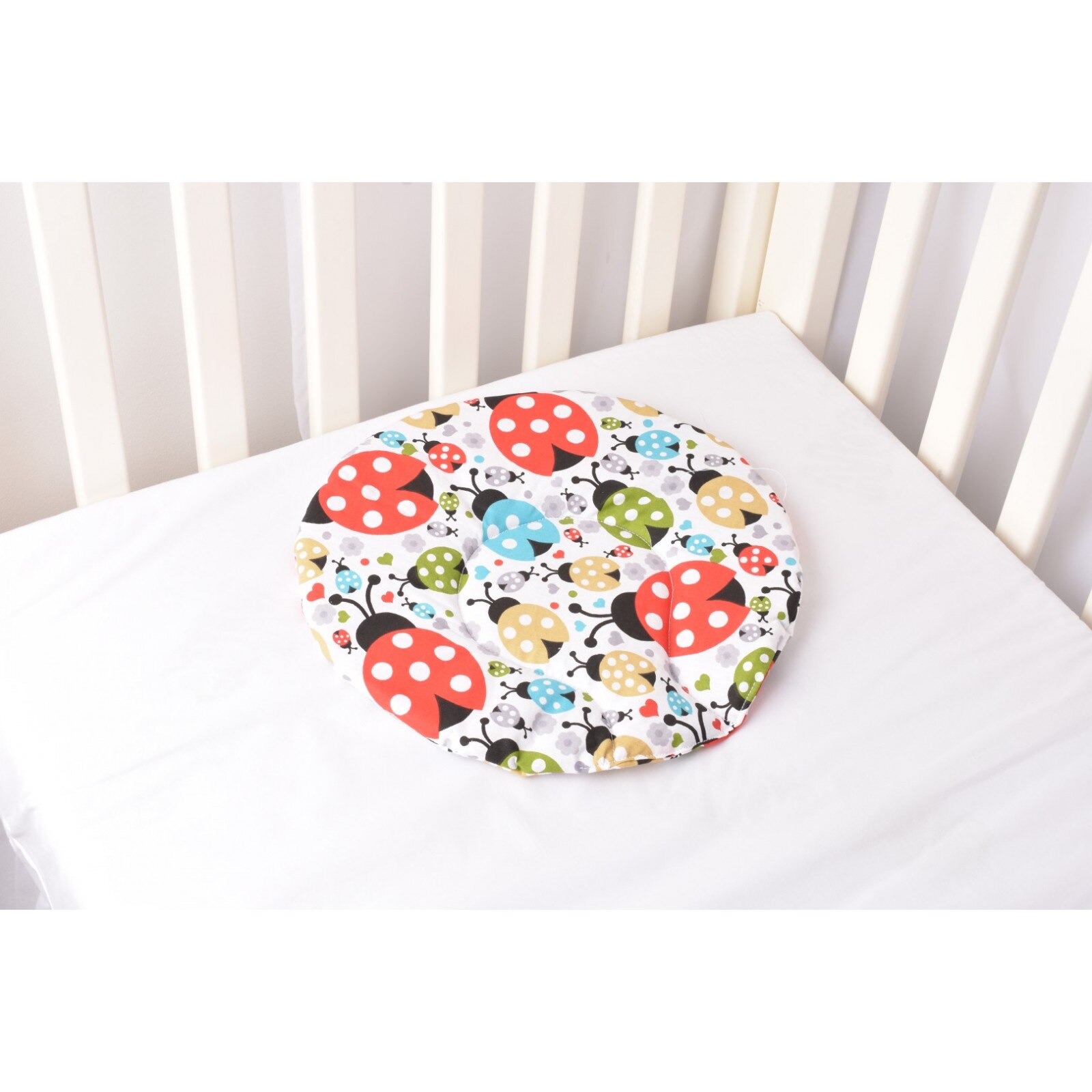 Lapos körpárna 30x30 cm, 100% pamut, katicabogarak - eMAG.hu