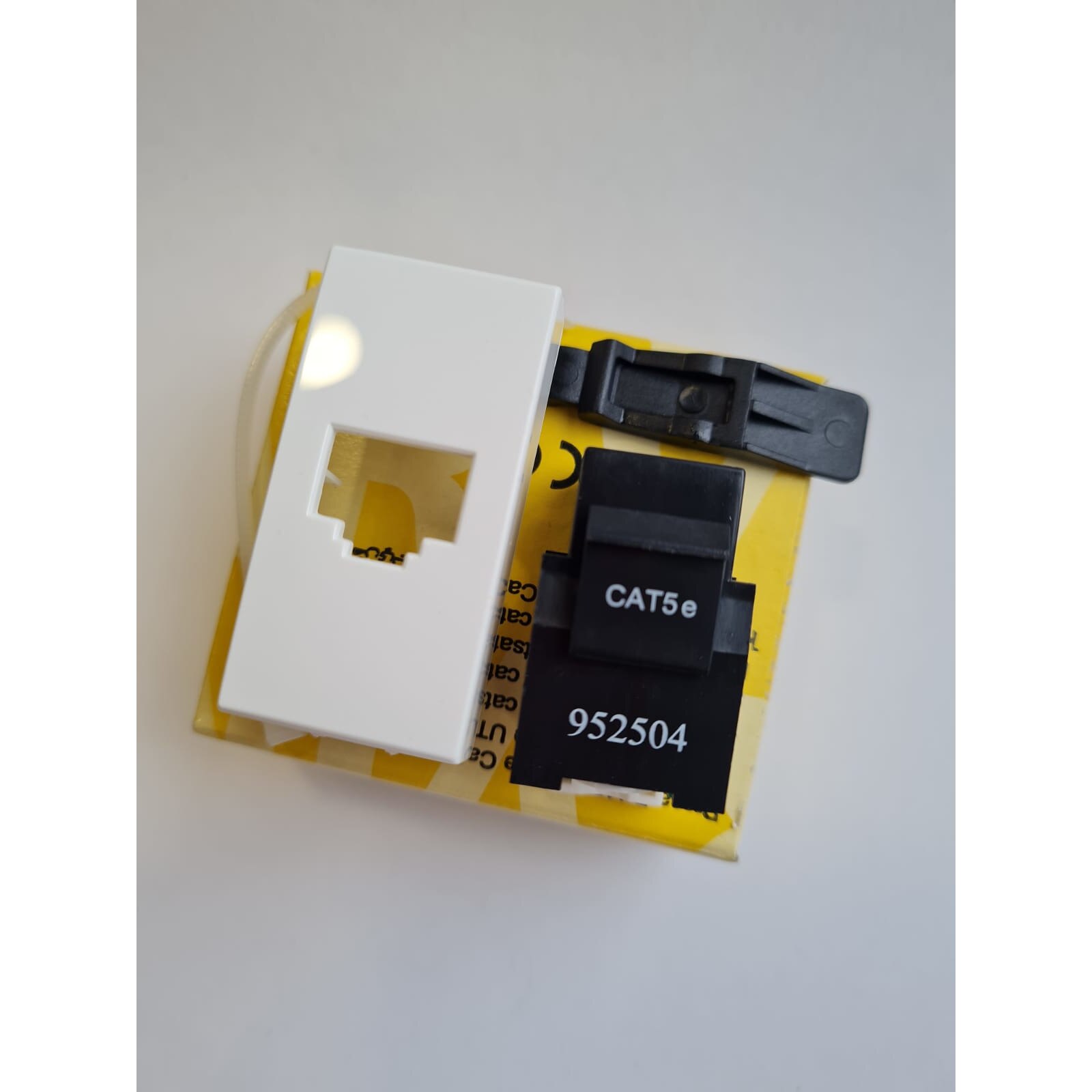 Priza, Vimar, UTP, RJ45, CAT5E, NEVE, Alb, 09338.9 - eMAG.ro