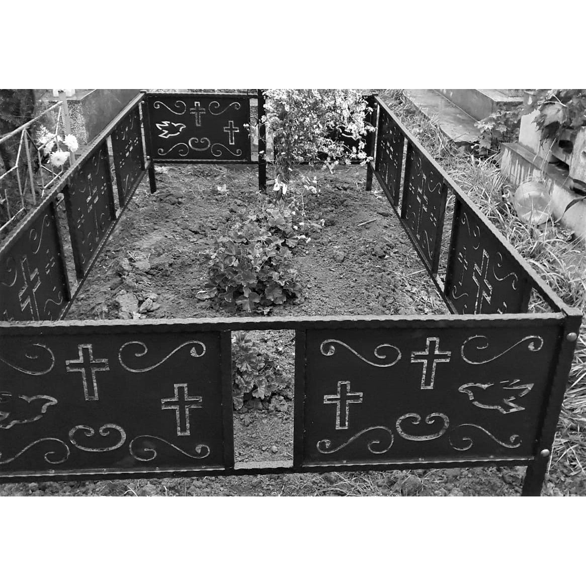 Gard imprejmuire mormant, gardut funerar cimitir 230 x 125, un loc ...