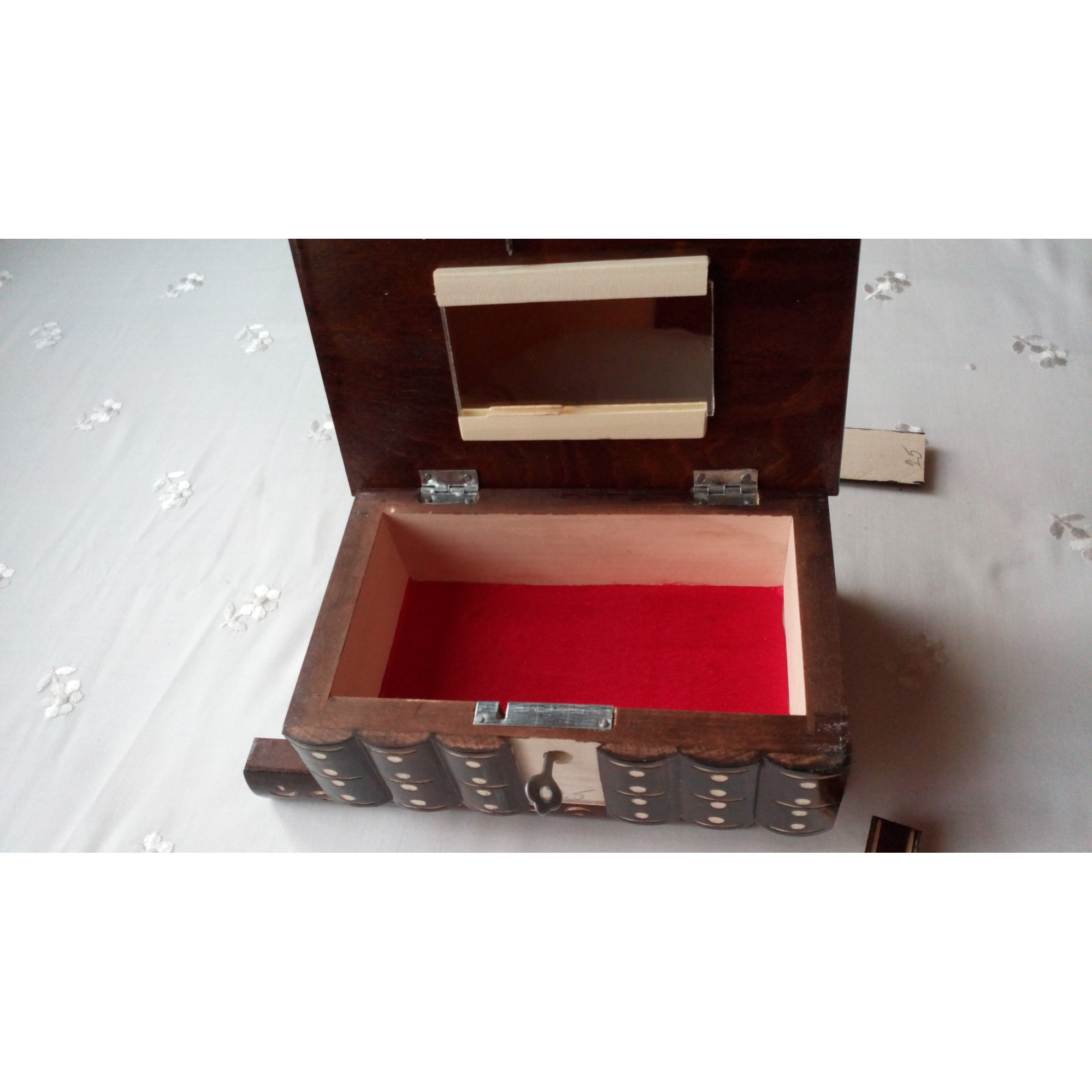 Cutie puzzle din lemn cu cheia ascunsa spatiu secret pentru bijuterii ...
