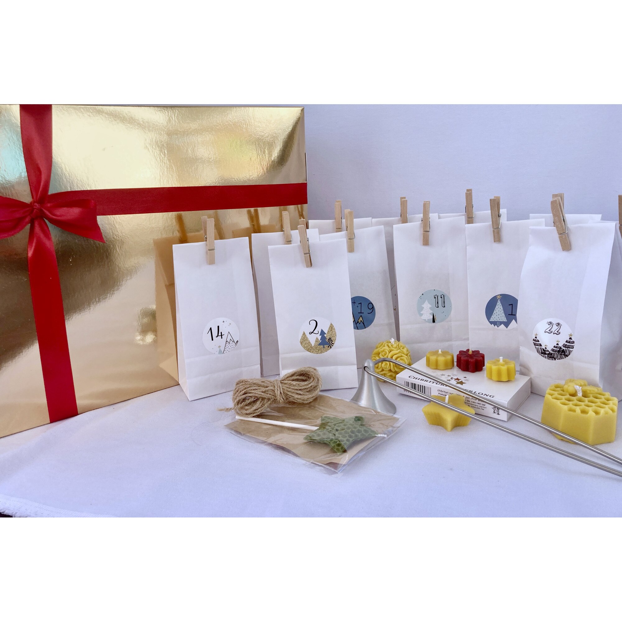 Calendar Advent pentru Craciun compus din lumanari din ceara naturala ...