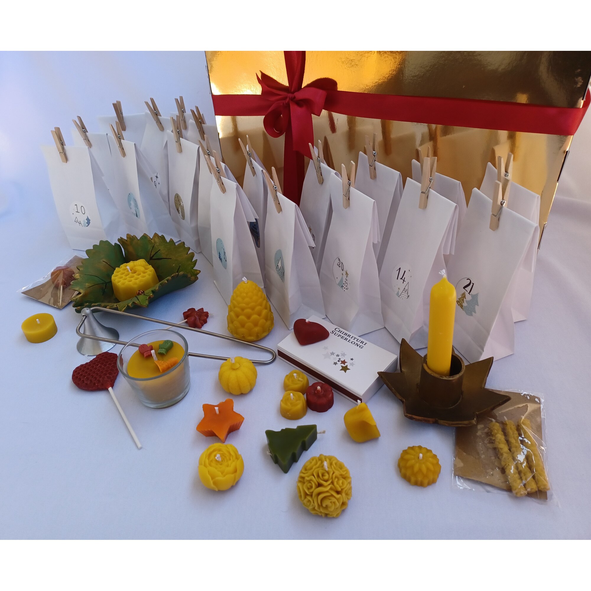 Calendar Advent pentru Craciun compus din lumanari din ceara naturala ...