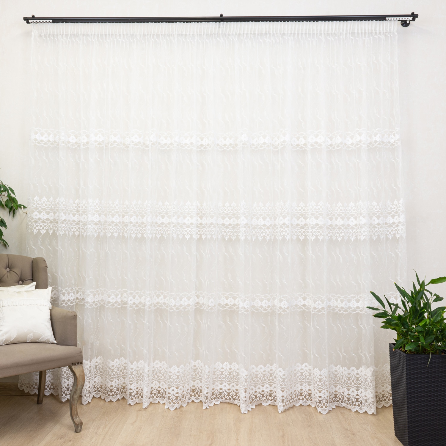 Perdea brodata Hiko alba Garden1 cu rejansa, 400x245cm - eMAG.ro