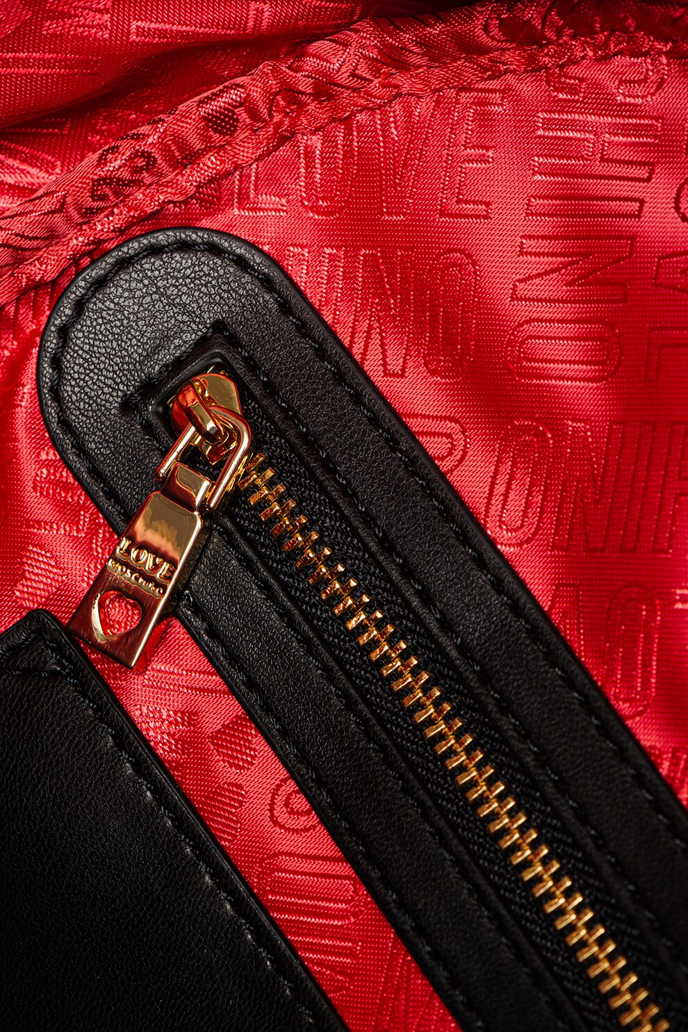 Love Moschino, Раница от еко кожа с метално лого, Черен - eMAG.bg