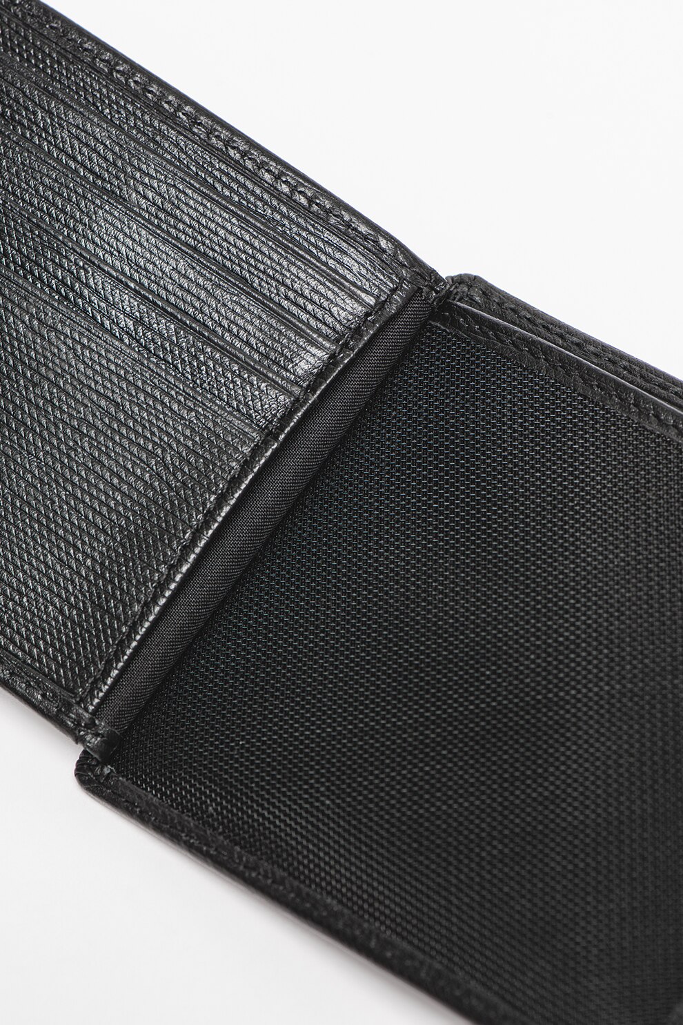 BOSS, Portofel pliabil de piele Gallery, Negru - eMAG.ro