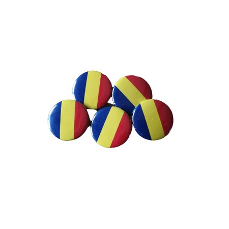 Set 5 insigne tricolore rotunde, din metal, 2,5 cm - eMAG.ro