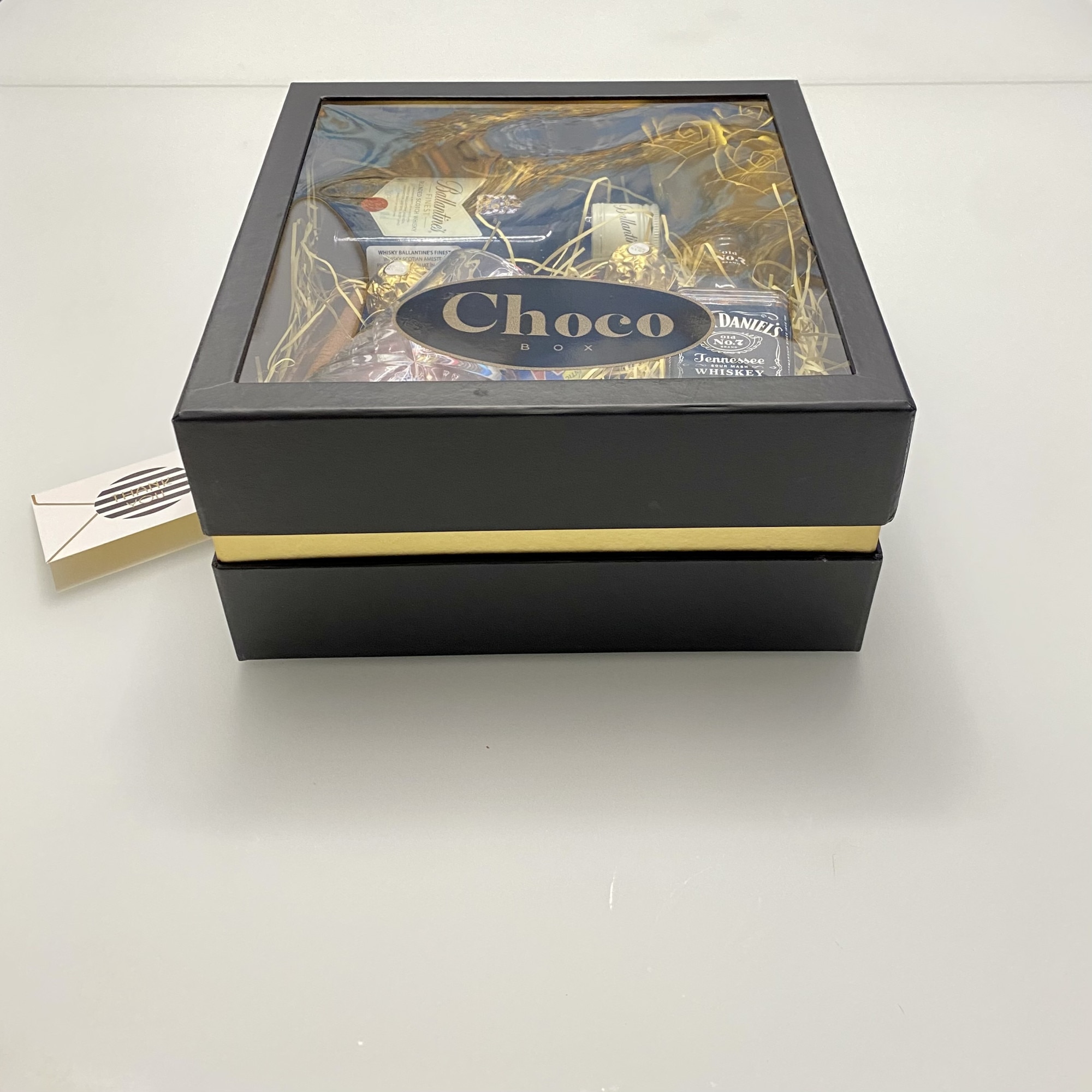 Подаръчна кутия Chocobox VI, За мъже, С шоколад и напитки - eMAG.bg