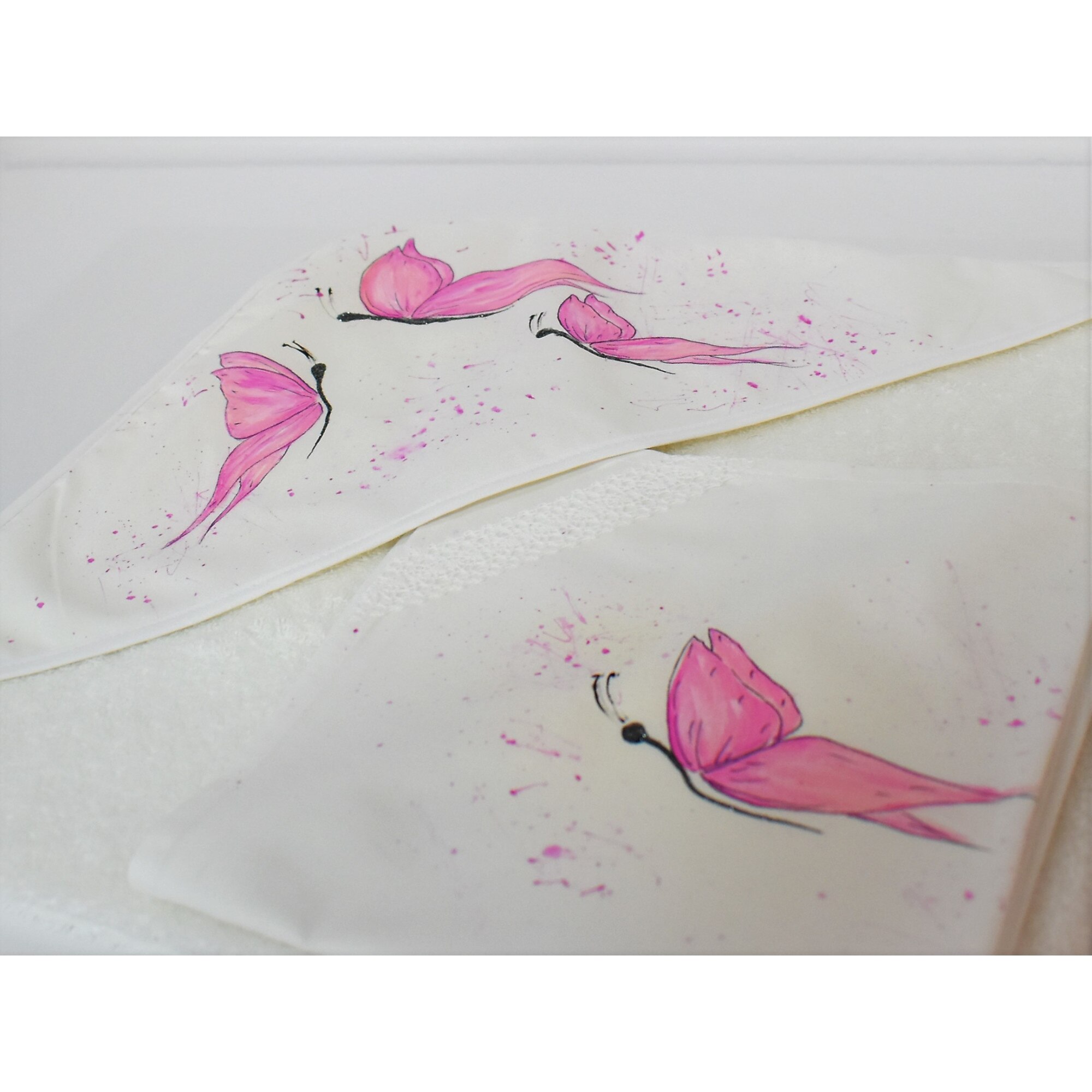 Set botez pictat alb 7 piese- Trusou biserica Fluturi roz- Odorul Mamei ...