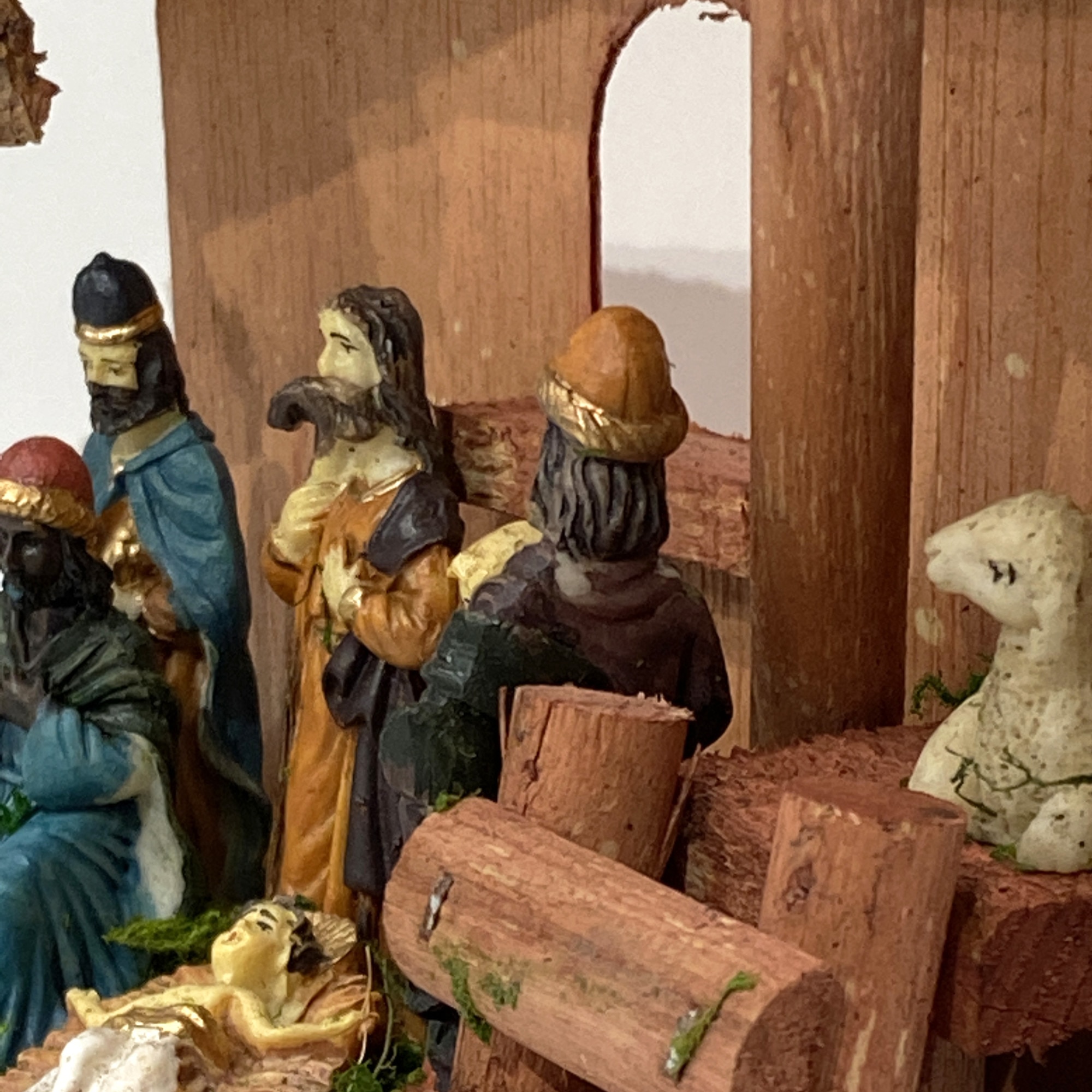 Decoratiune Nasterea Domnului din lemn, model iesle - eMAG.ro