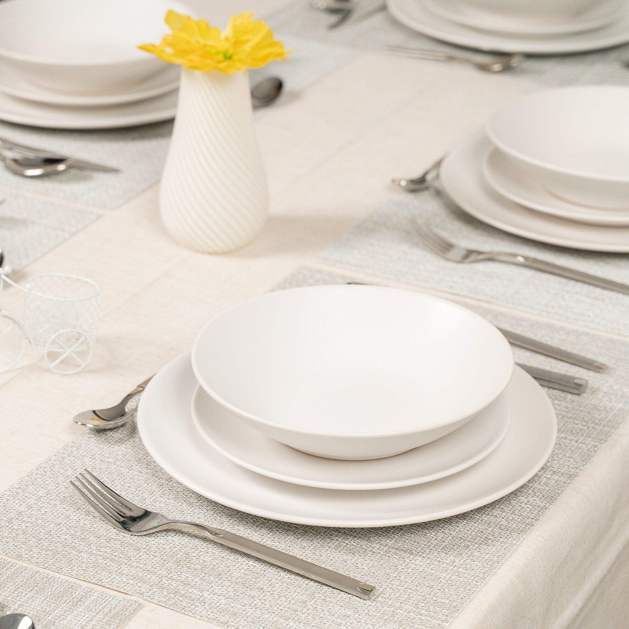 Set farfurii 18 piese, pentru 6 persoane, North Pole, 18 piese, Cesiro ...