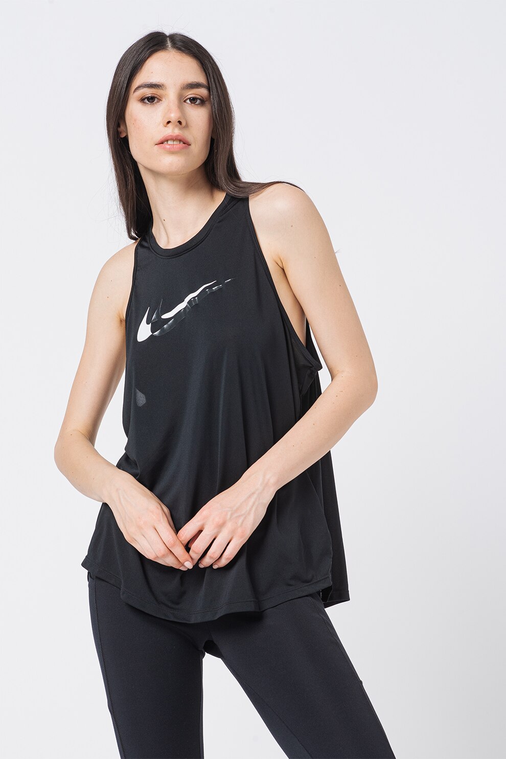 Nike, Top cu tehnologie Dri-FIT pentru alergare Swoosh, Negru, M - eMAG.ro