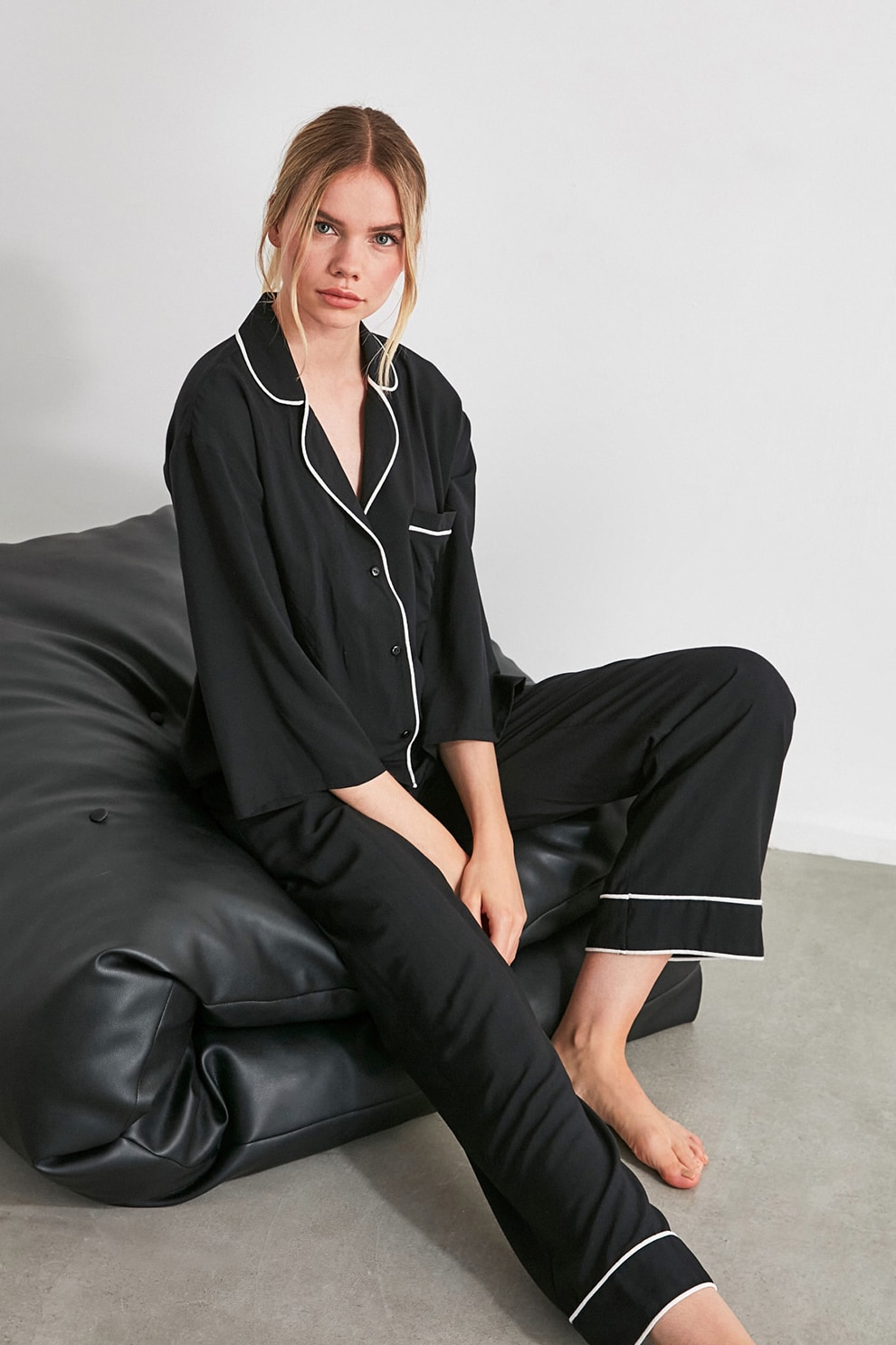 Trendyol, Дълга пижама с контрасти, Черен, Бял, 40 - eMAG.bg