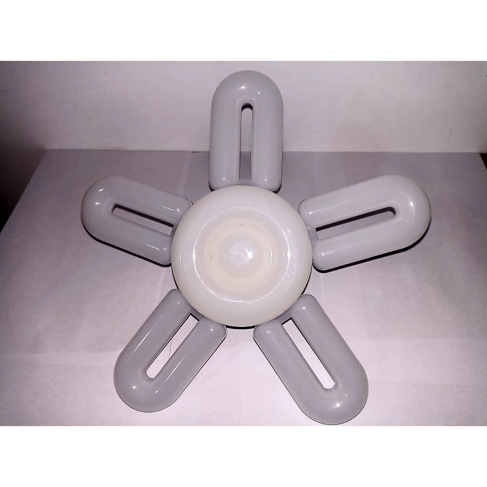 Led in forma de floare, E27, 60 W - eMAG.ro