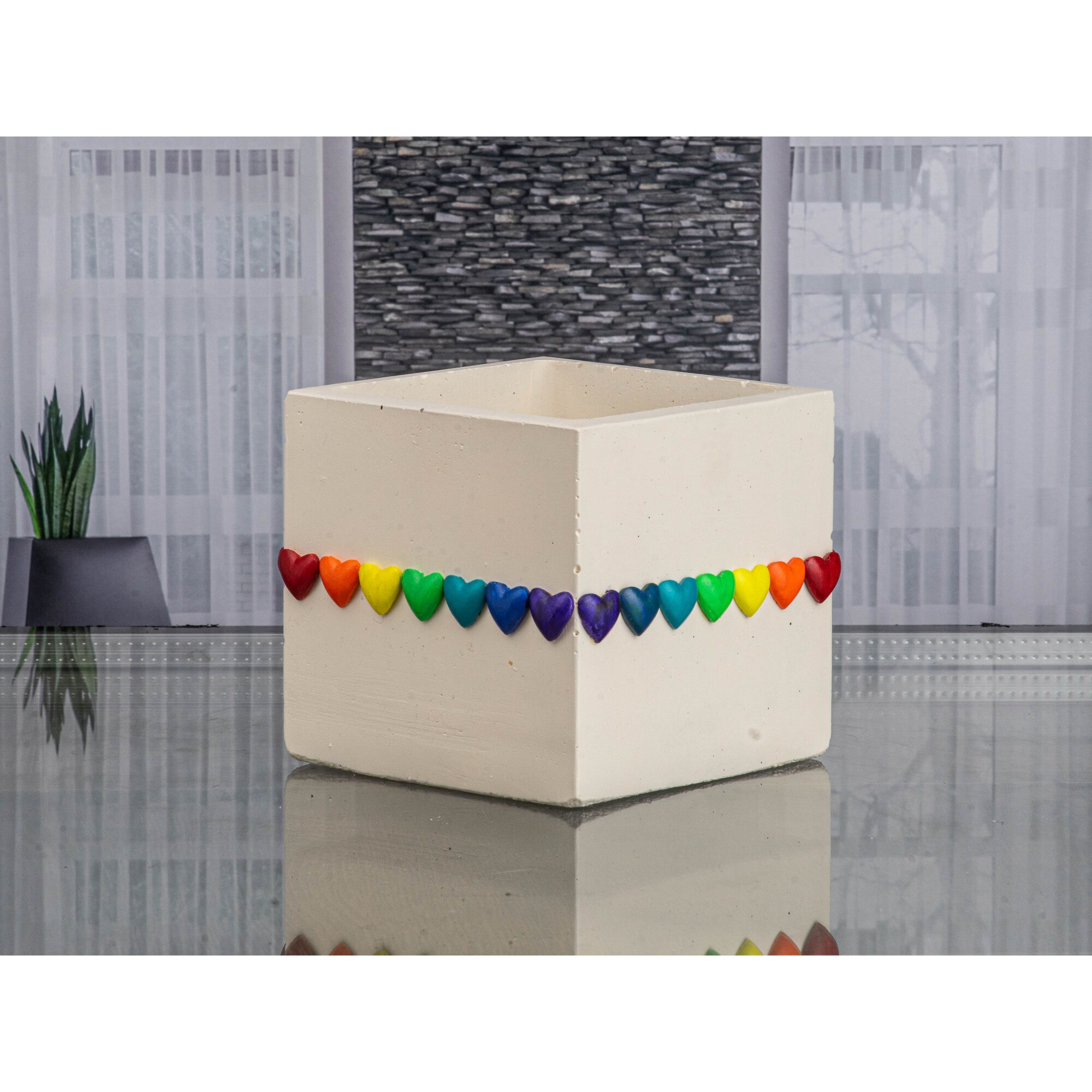 Ghiveci decorativ din ciment, alb, "Inimi de curcubeu", 11x11x11 cm ...