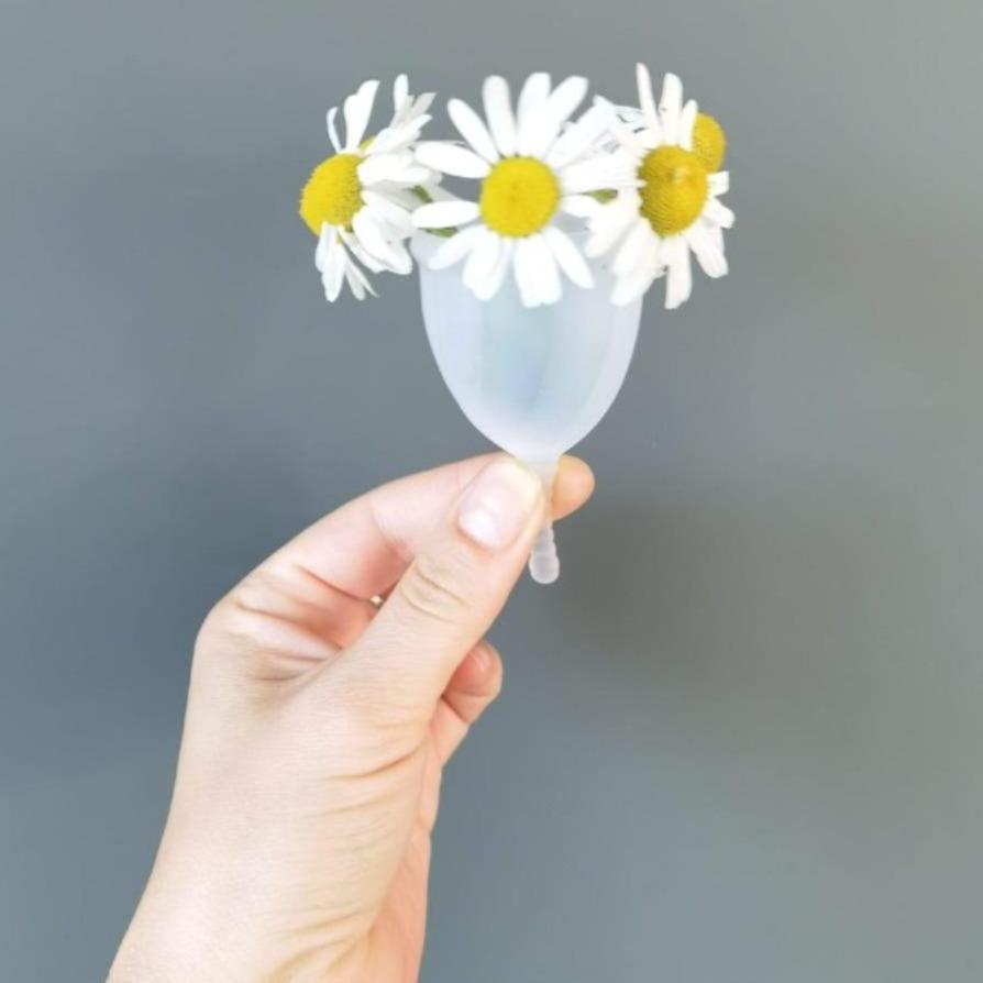 Cupa menstruala FEMIEKO din silicon medical, reutilizabila, ecologica ...