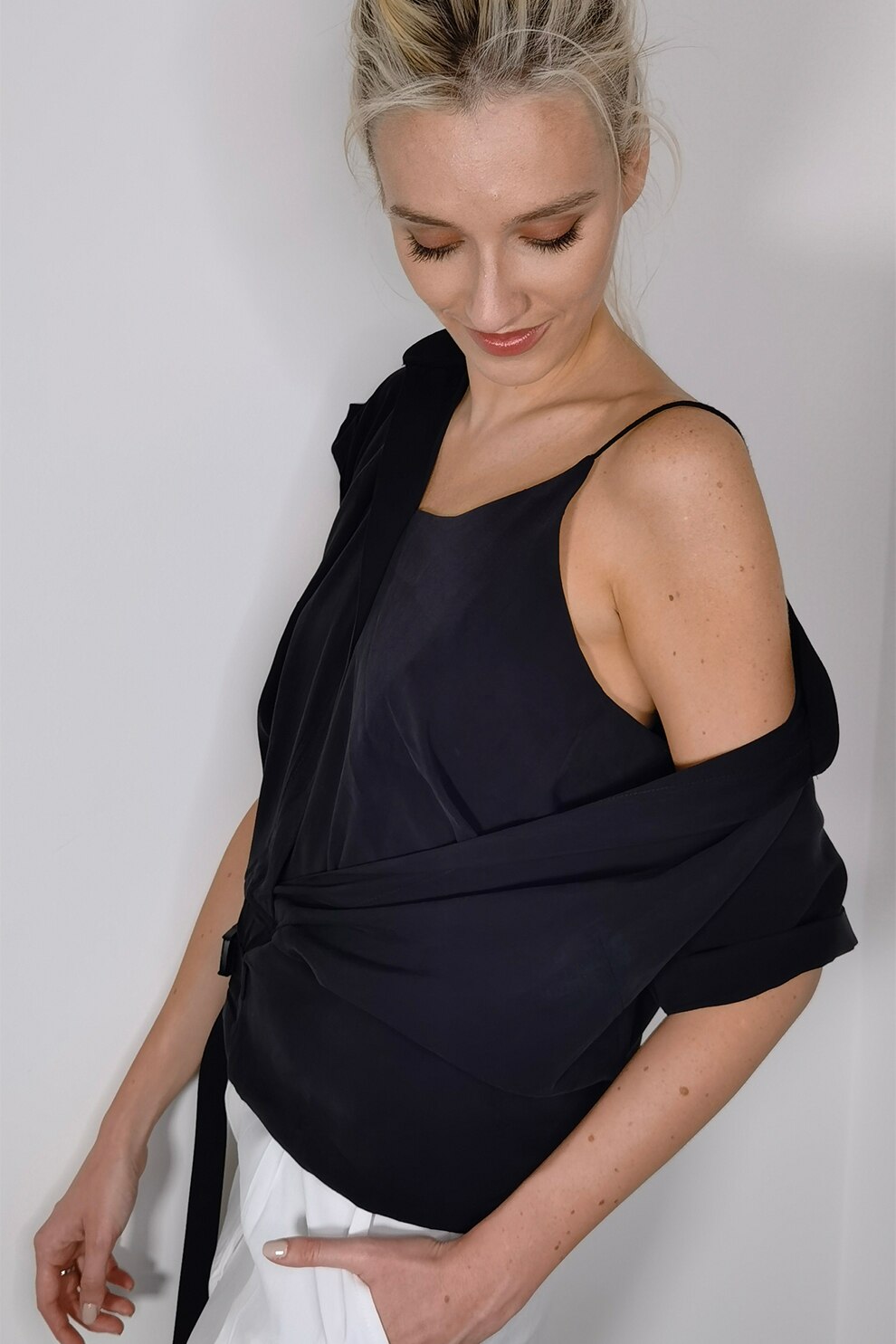 LIN APPAREL, Bluza asimetrica cu aspect 2in1, Negru, M - eMAG.ro