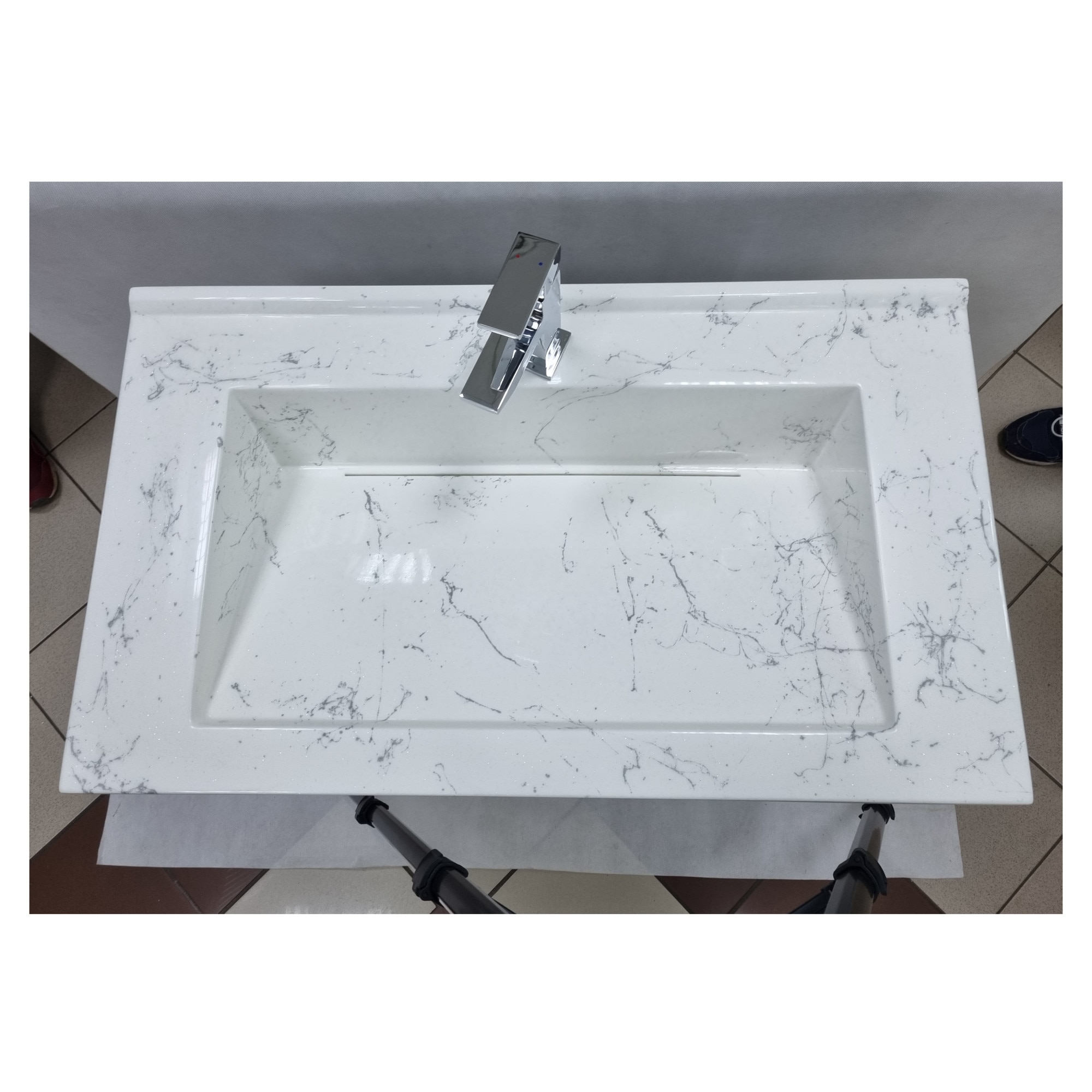 Lavoar din compozit cu sifon ascuns 80 cm ALB cu sclipici si insertii ...